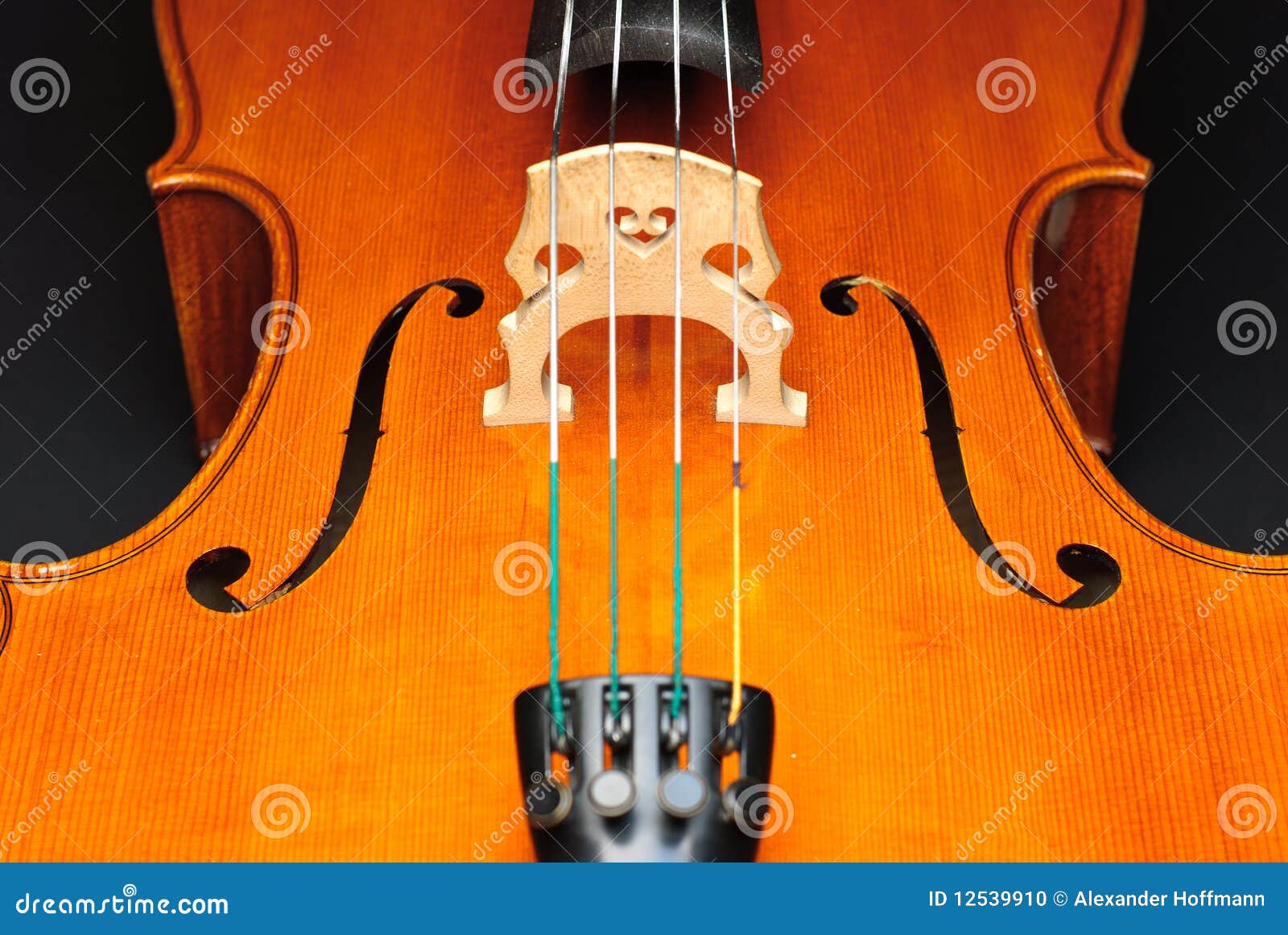 Violoncello fotografia stock. Immagine di armonia, concerto - 12539910