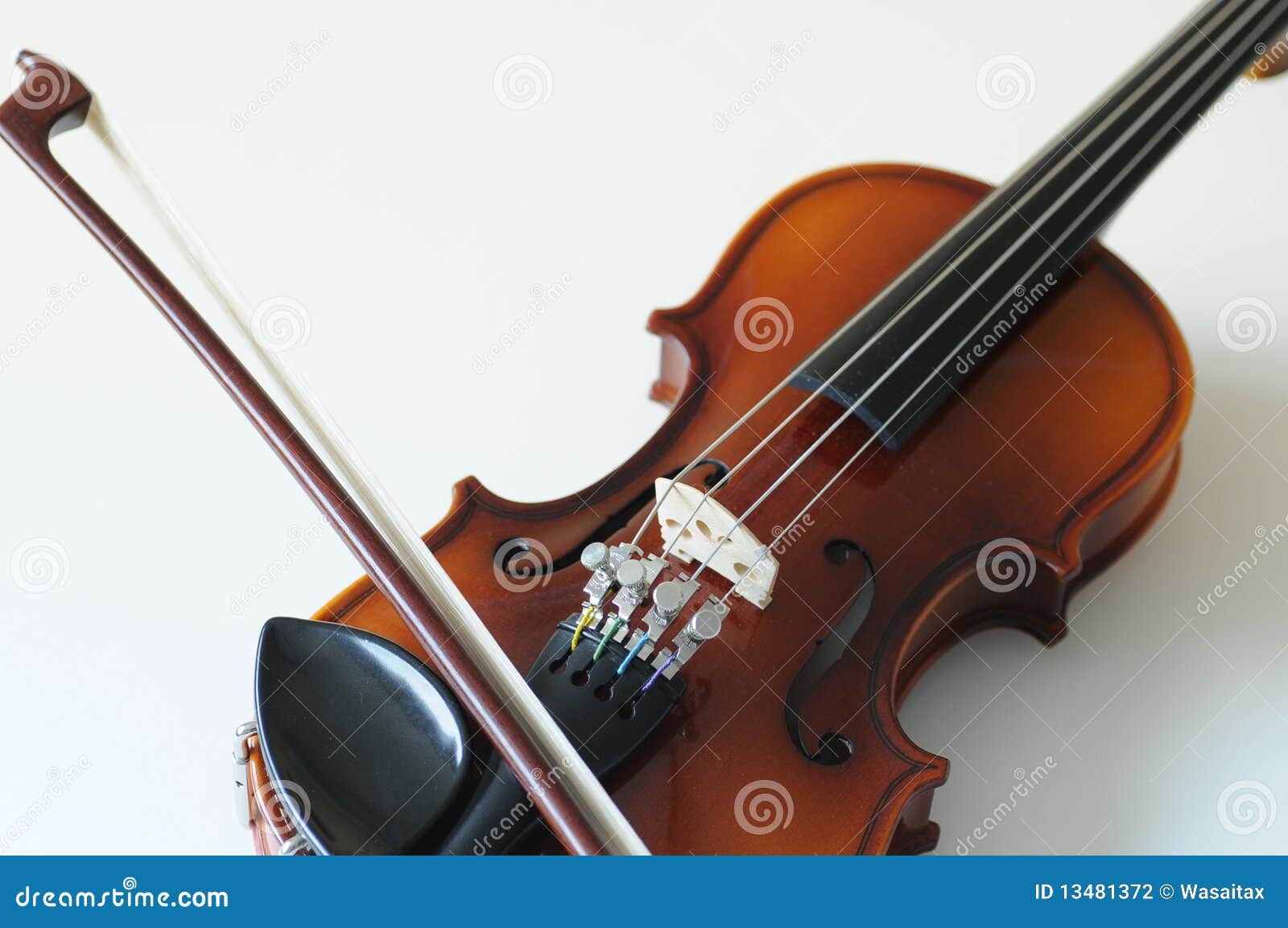 Viool stock foto. Image of viool, cello, instrument, haar - 13481372