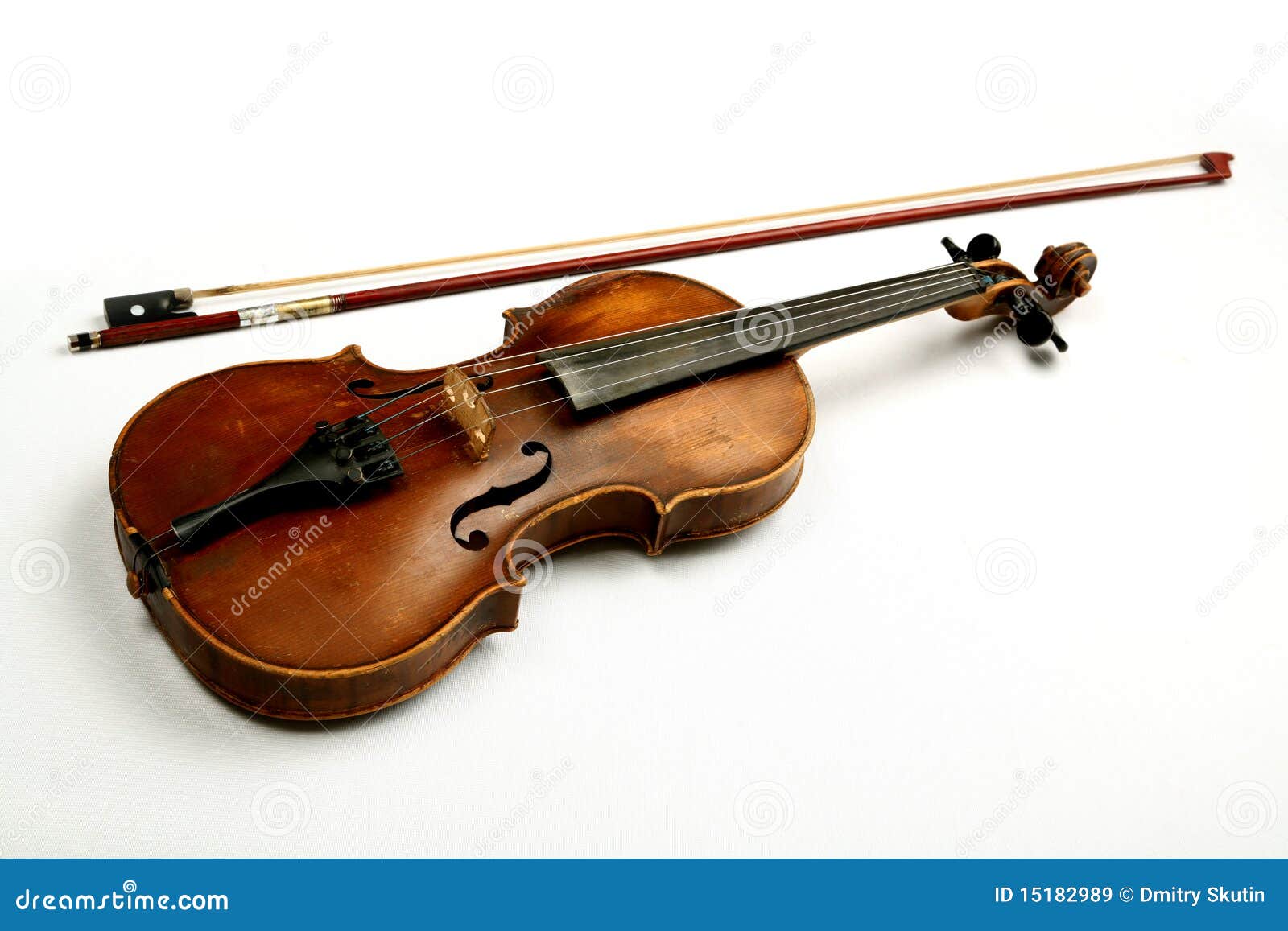 Viool stock afbeelding. Image of instrument, studio, cultuur - 15182989