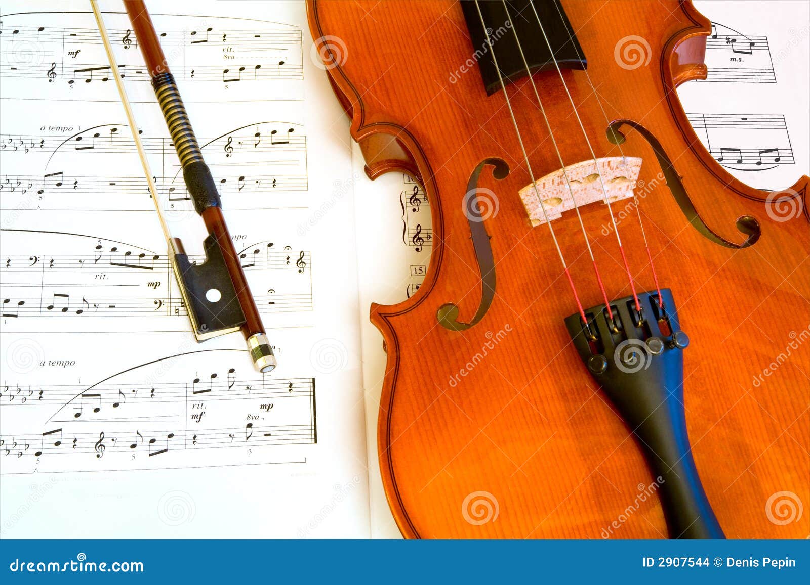 Viool en een Boog stock foto. Image of cultuur, traditioneel - 2907544