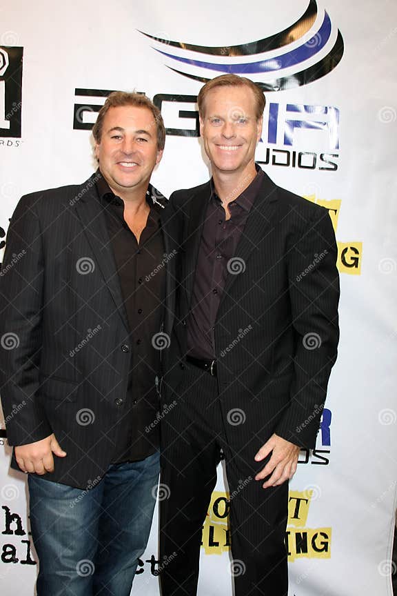 VIPs Arriving at the Premiere of Archie S Final Project Editorial ...