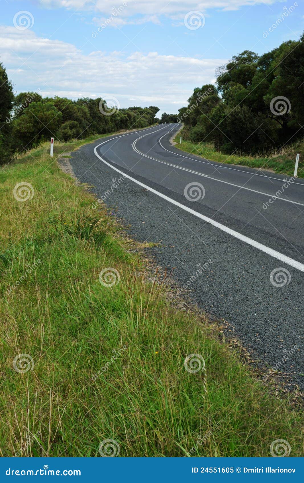 Virage de route image stock. Image du asphalte, ciel - 24551605