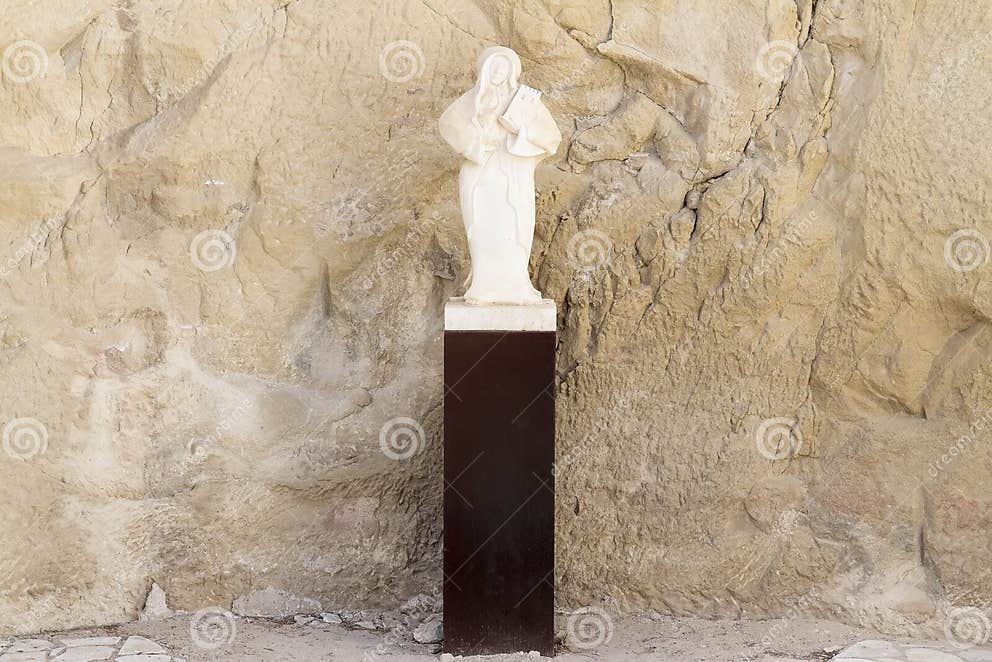 Virgen de Santa Barbara imagen de archivo. Imagen de fondo - 84673343