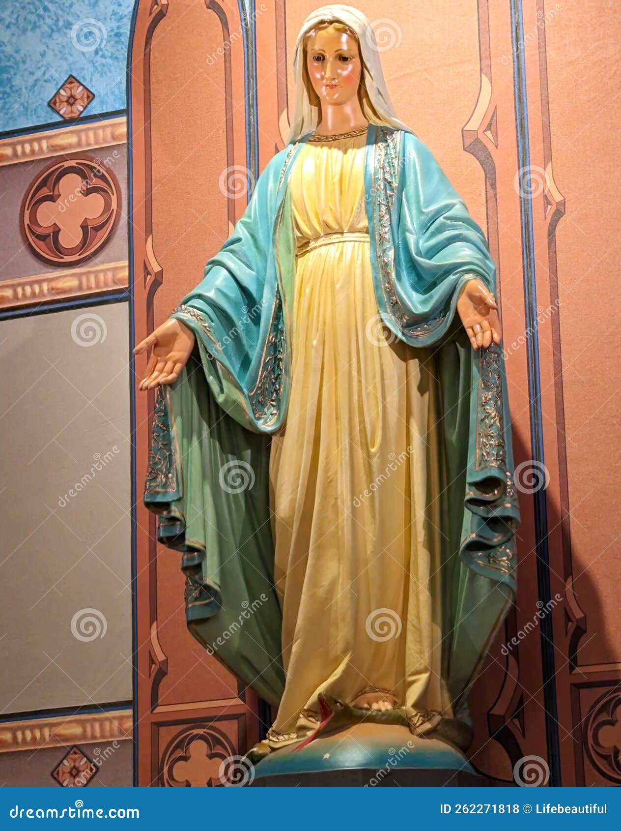Virgin Mary statue stock photo. Image of arms, woman - 262271818
