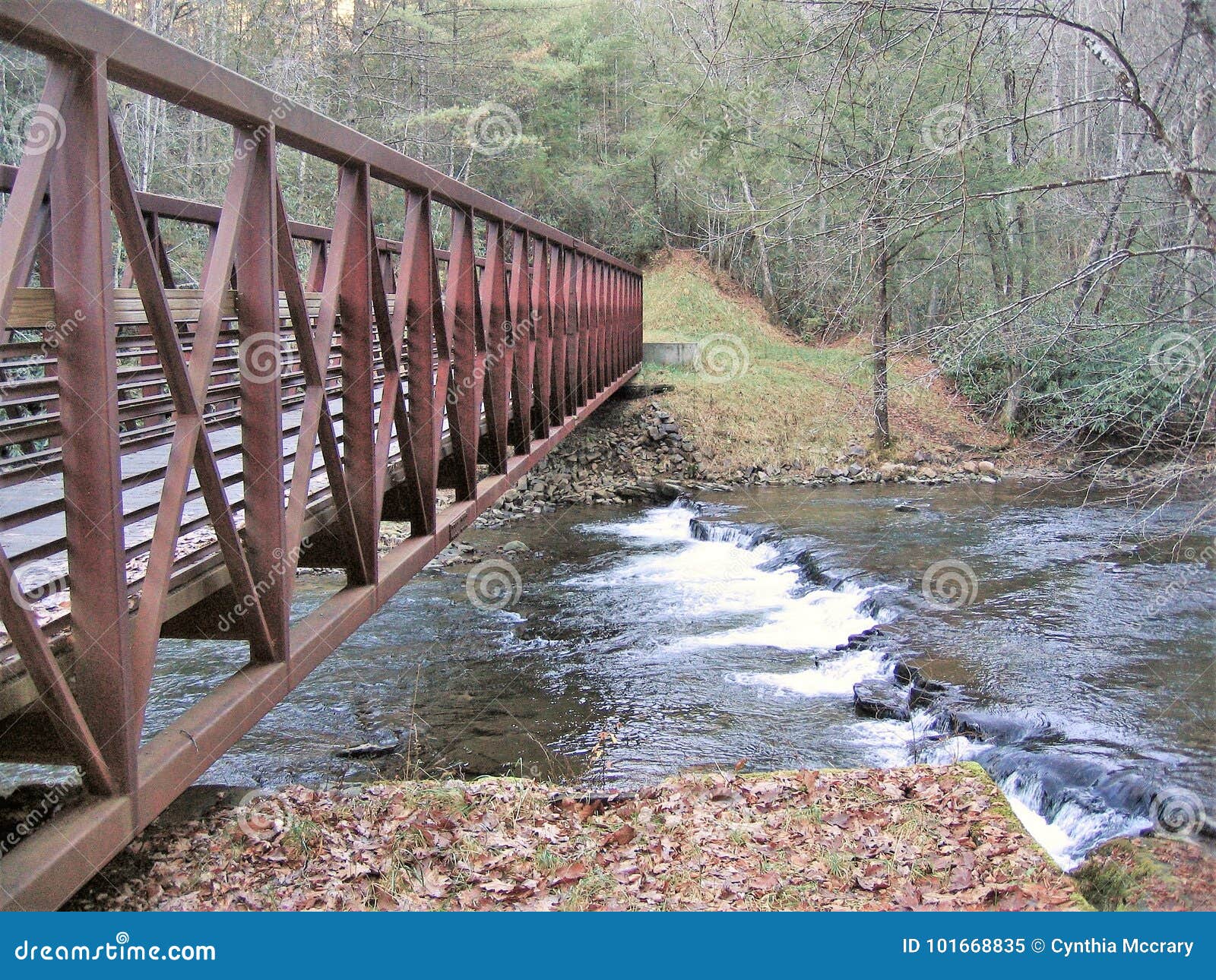 Virginia Creeper Trail imagen de archivo. Imagen de senderismo - 101668835