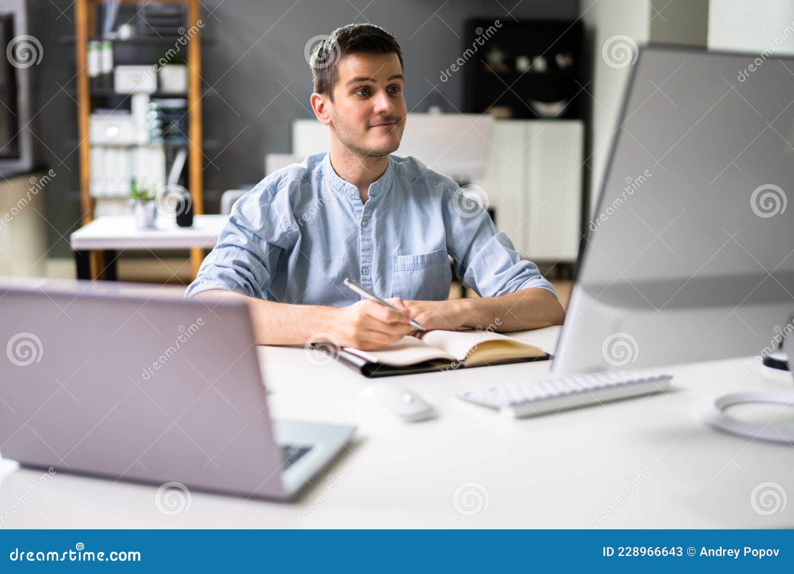 Virtual Online Training Lecture Stock Image - Image of conferencing ... Virtual Online Training Lecture Stock Image - Image of conferencing ...