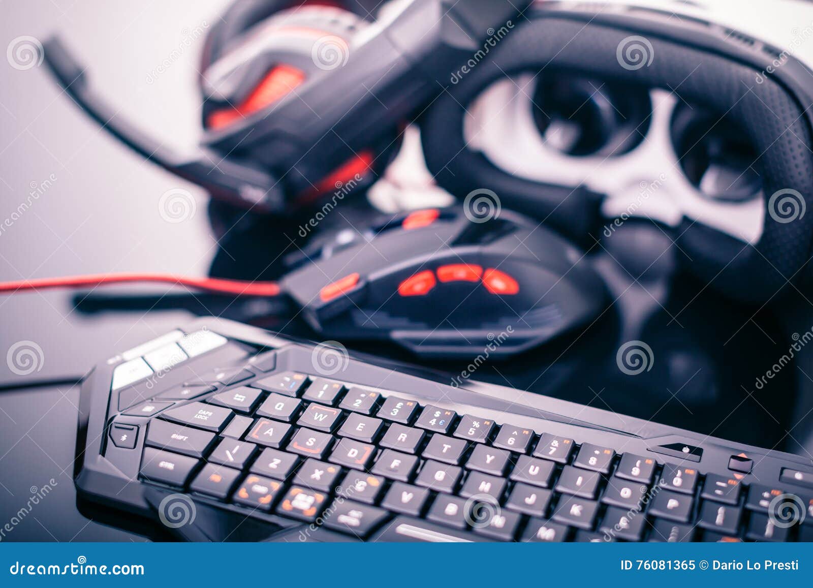 625 Mouse Virtual Reality Stock Photos - Free & Royalty-Free Stock ...