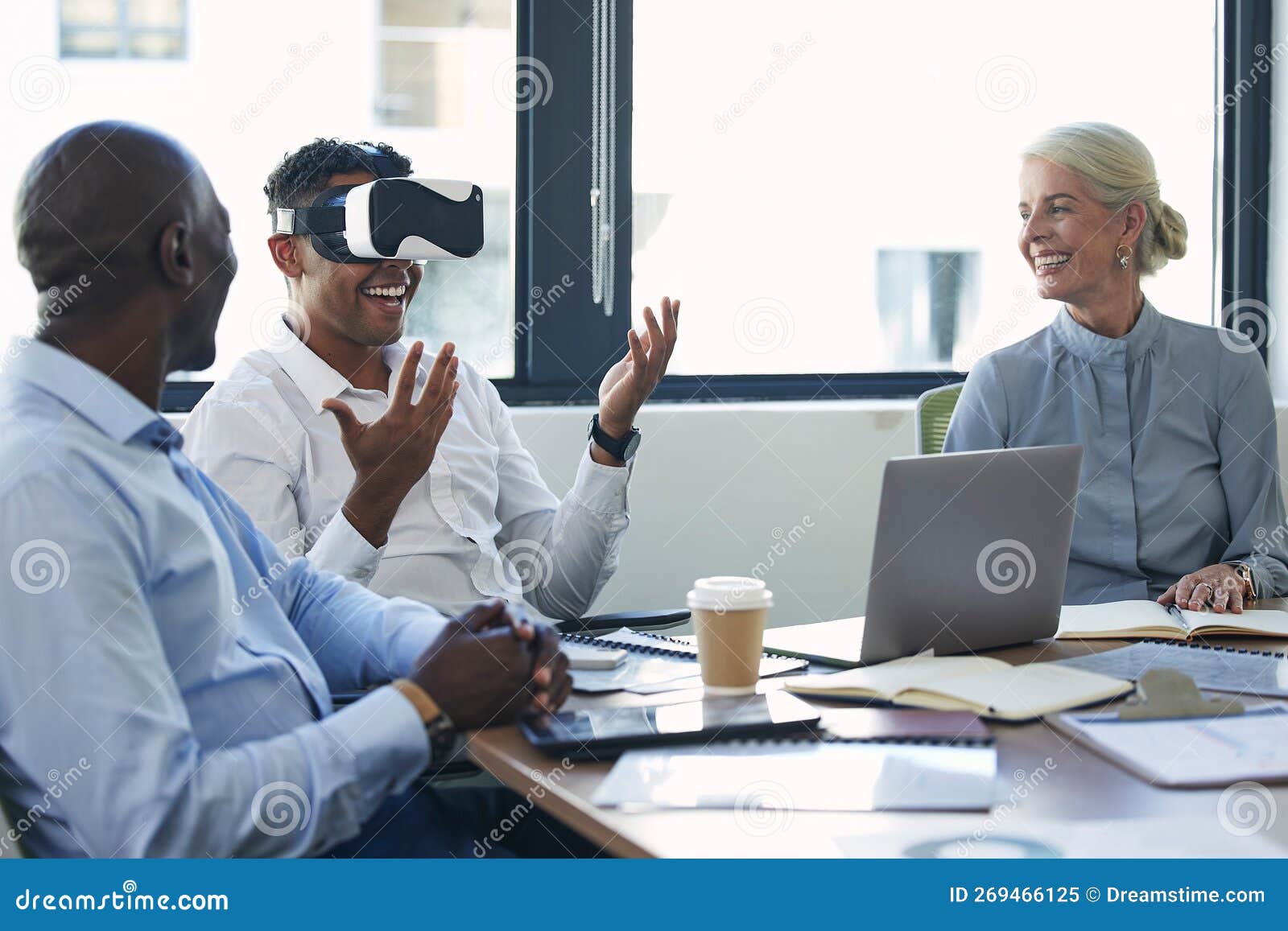 1,952 Metaverse Experience Stock Photos - Free & Royalty-Free Stock ...