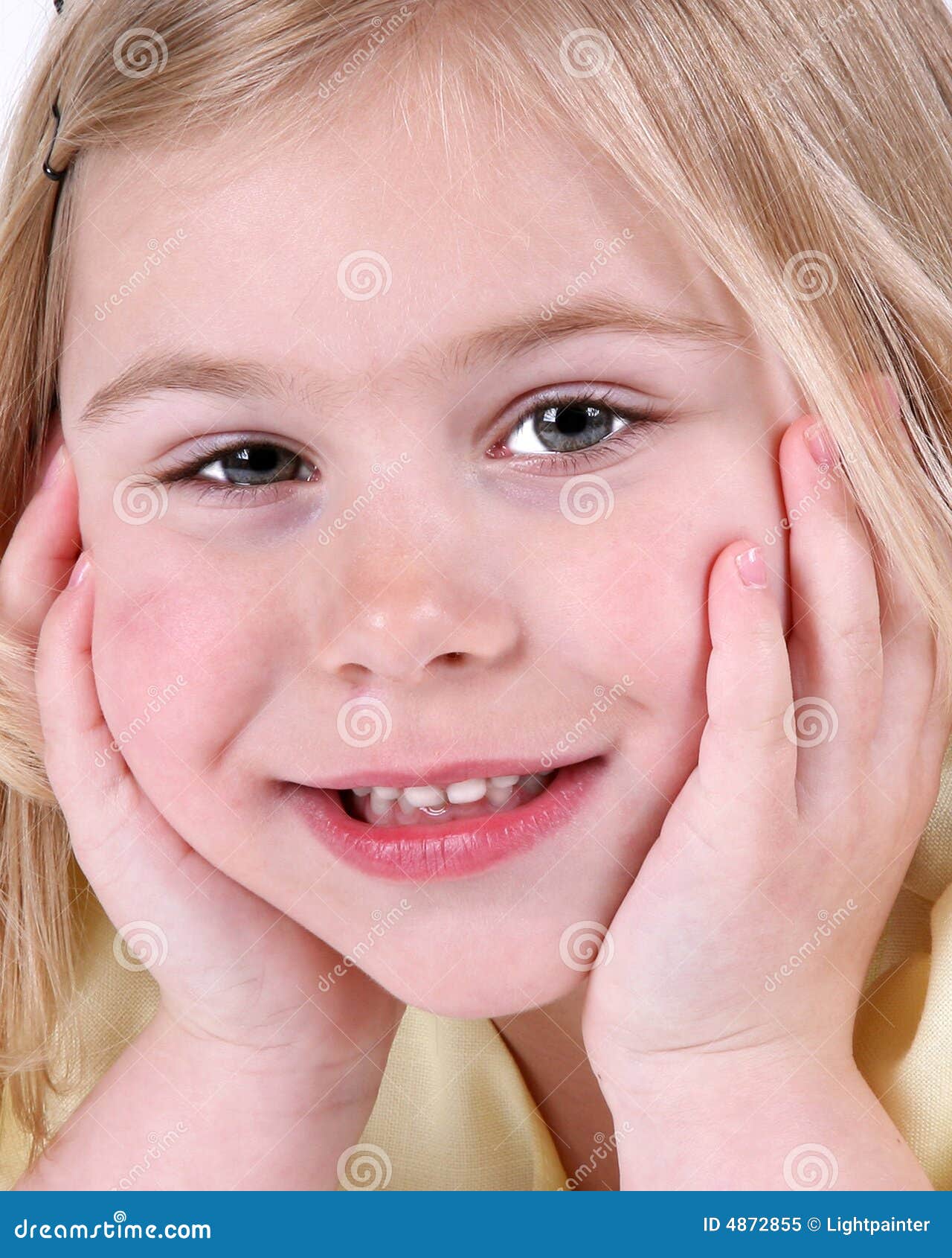 Visage d'enfant image stock. Image du assez, femelle, pâques - 4872855