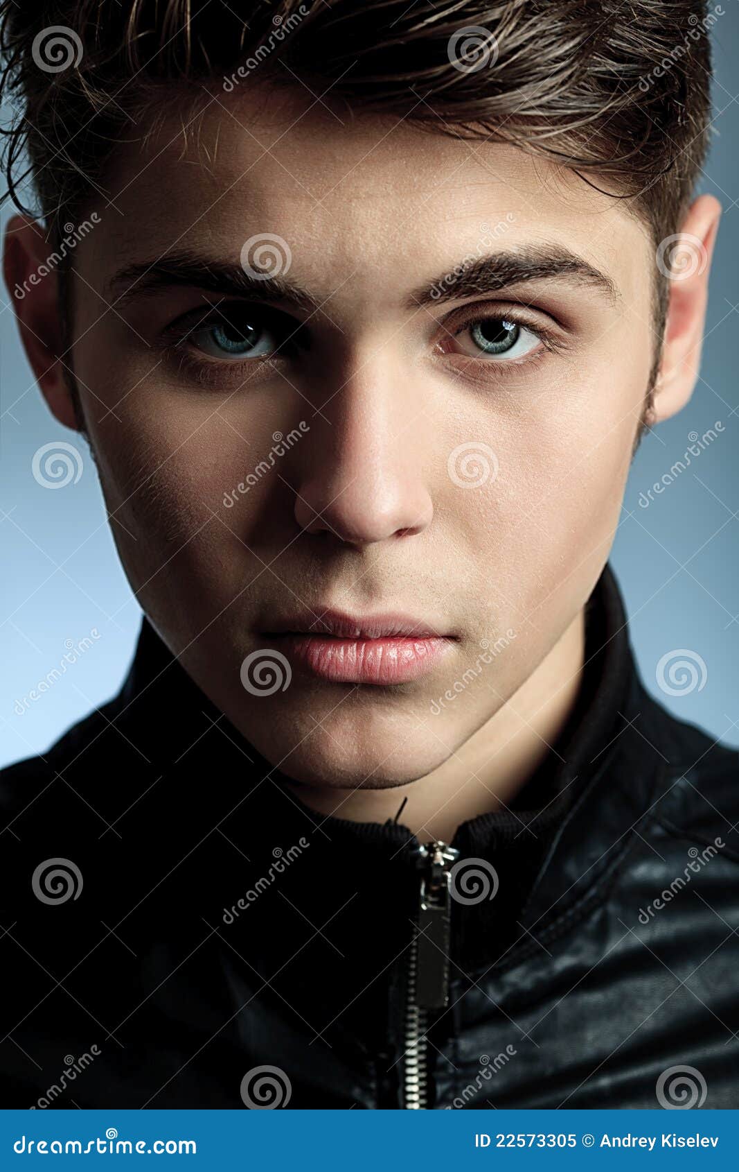 Visage d'homme image stock. Image du regard, personne - 22573305