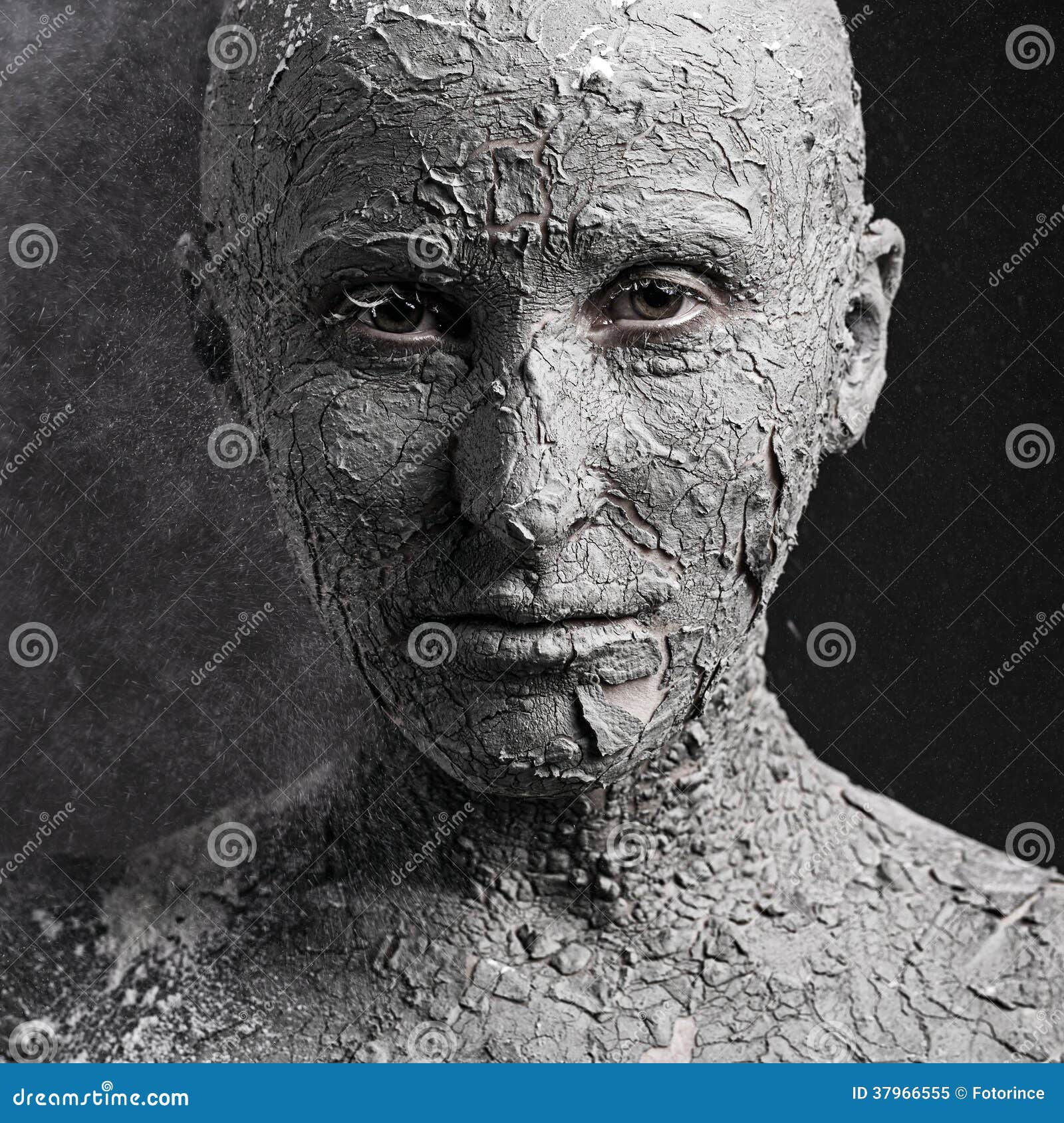 Visage Effrayant Avec La Peau Criquée Image stock - Image du mystérieux ...