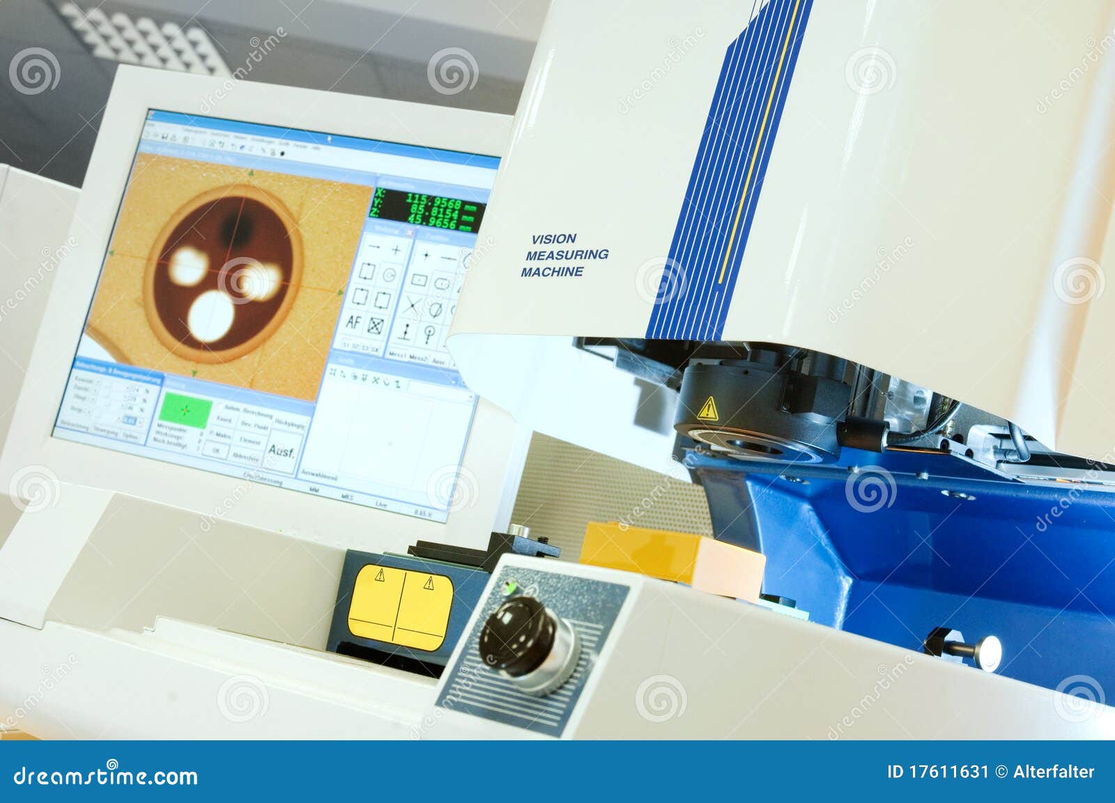 Vision Measuring Instrument Stock Image - Image of correct, fabrication ...