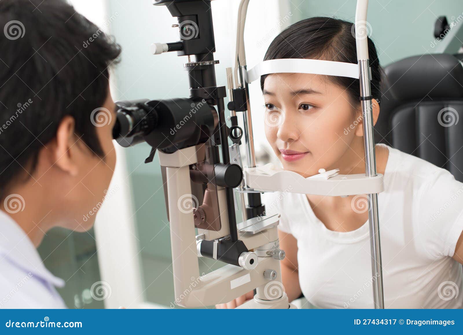 Visit to oculist stock image. Image of male, ophthalmologist - 27434317