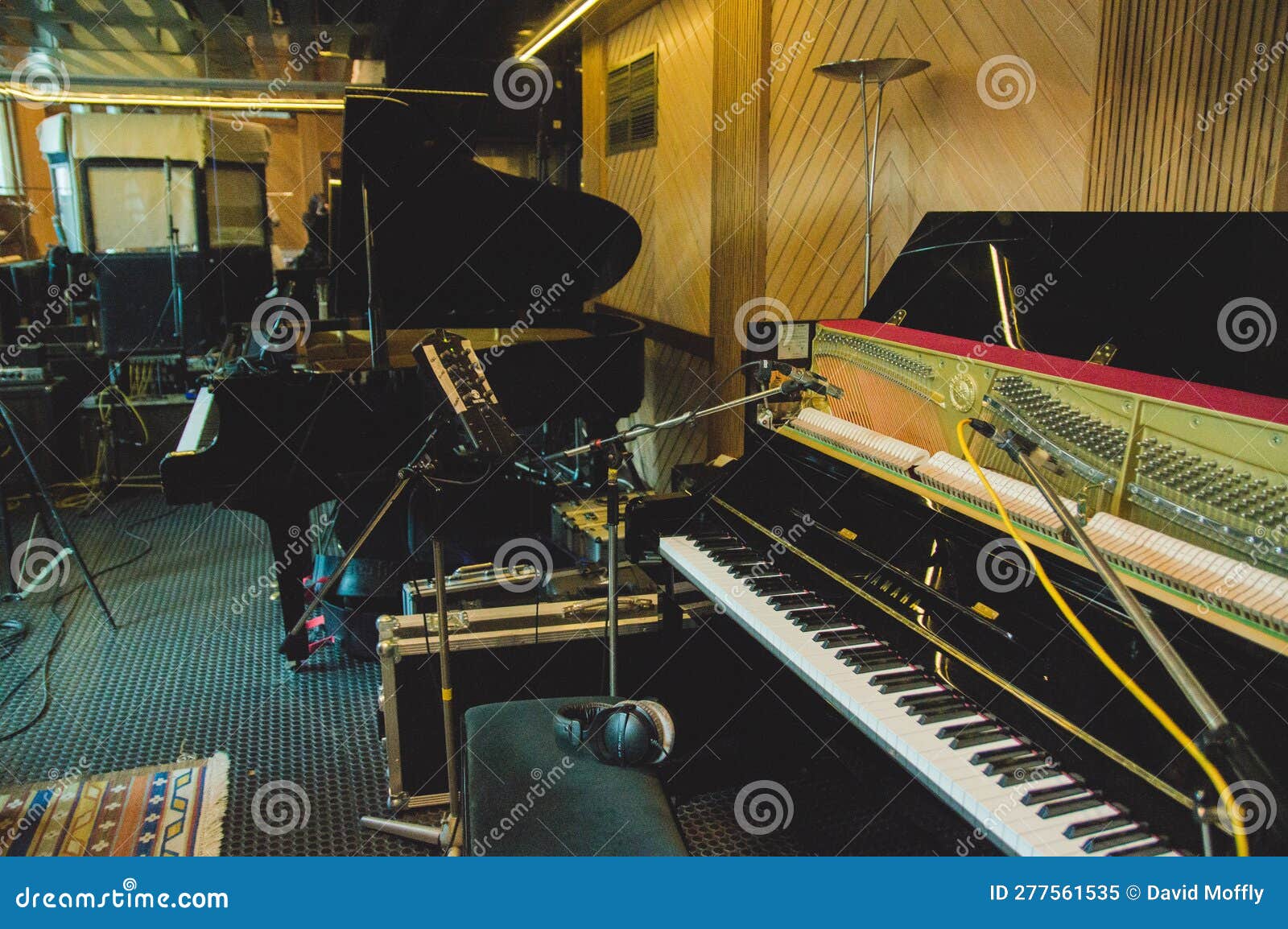 A visit to RAK Studios editorial image. Image of london - 277561535