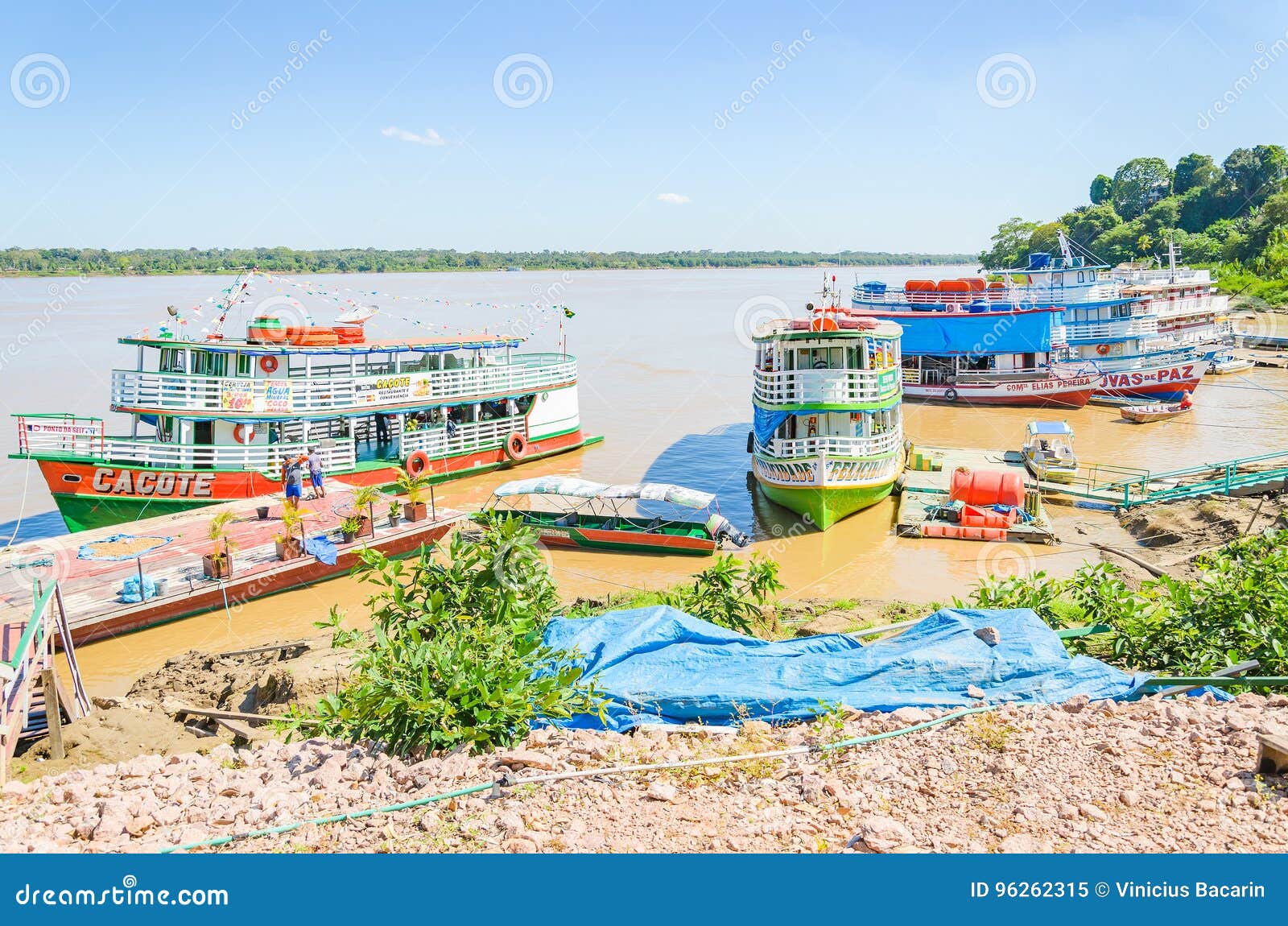 Visite Barcos Nos Bancos Do Rio Madeira Imagem Editorial - Imagem de ...