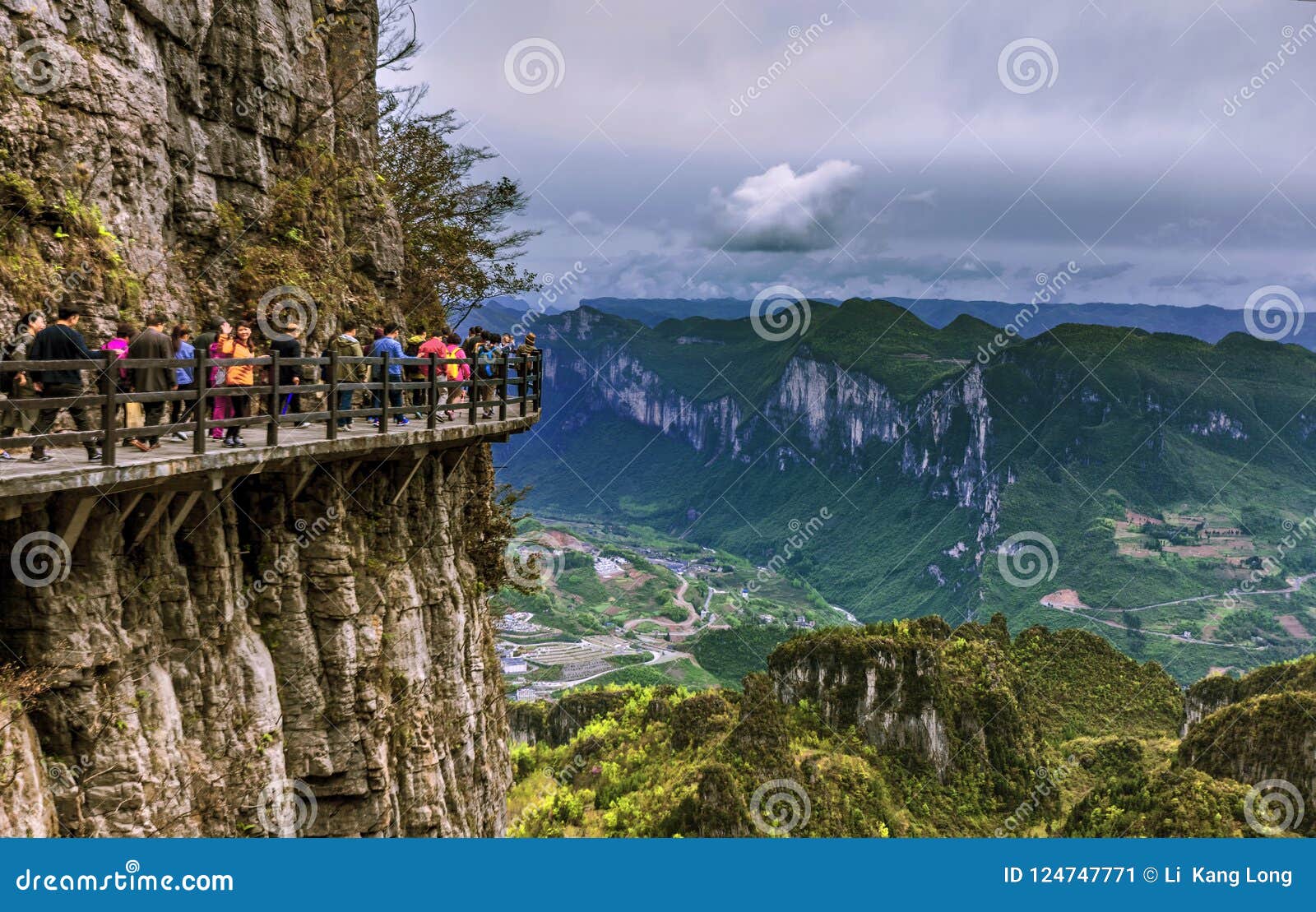 Visite El Enshi Grand Canyon Foto editorial - Imagen de camino, viaje ...