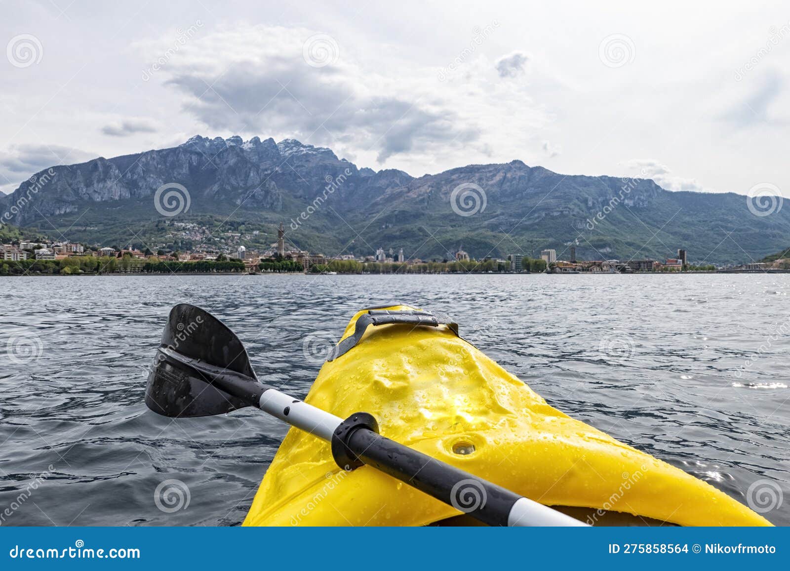 Visiting Lake Como on a Canoe Stock Photo - Image of como, paddle ...
