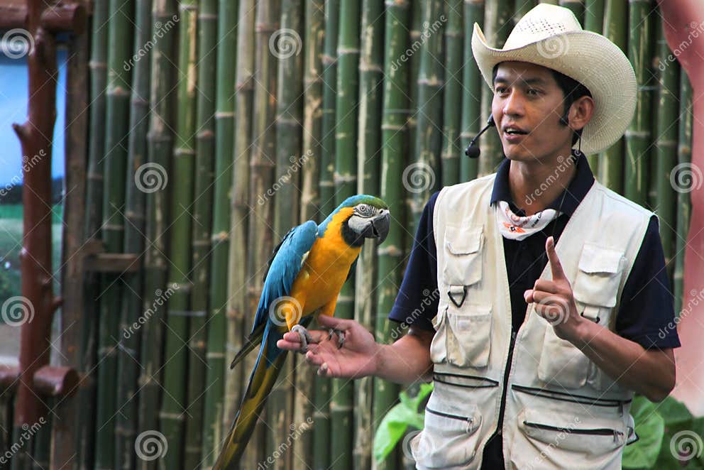 Visiting rural farmland editorial stock photo. Image of place - 22900963