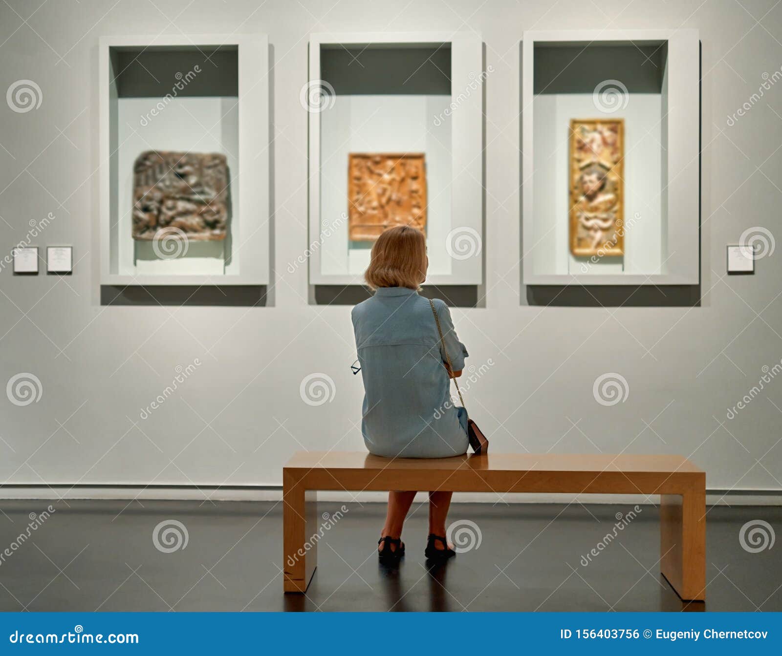 Visitor Looking Art Object in Museum Editorial Photo - Image of ...