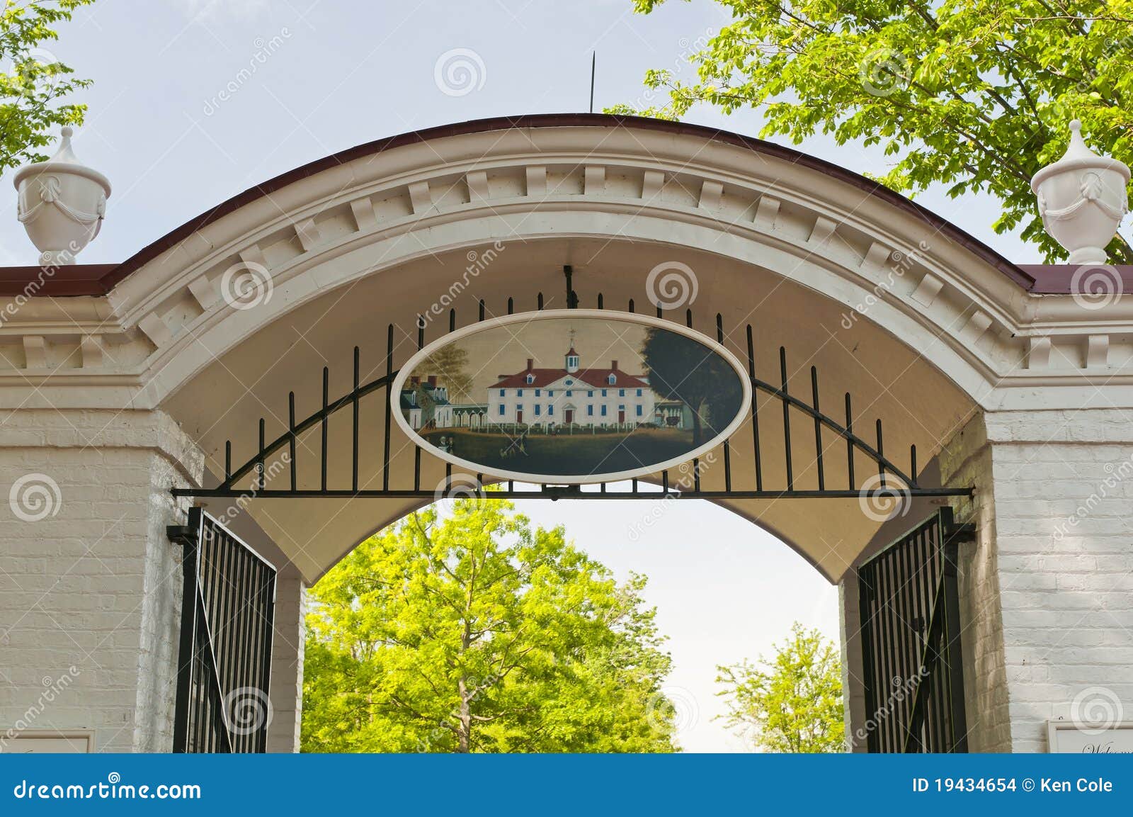 Visitors Entrance Mt Vernon Stock Photo - Image of famous ...