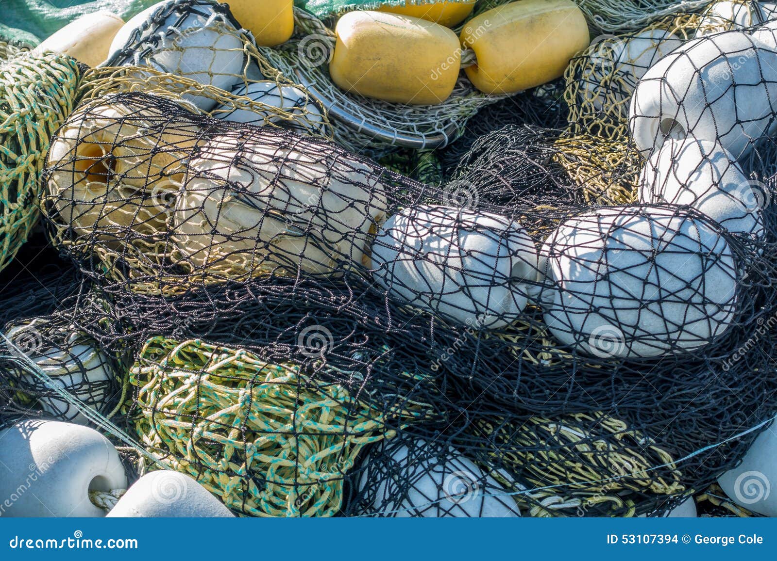 Visnet 1 stock foto. Image of visserij, netto, gaas, kalk - 53107394