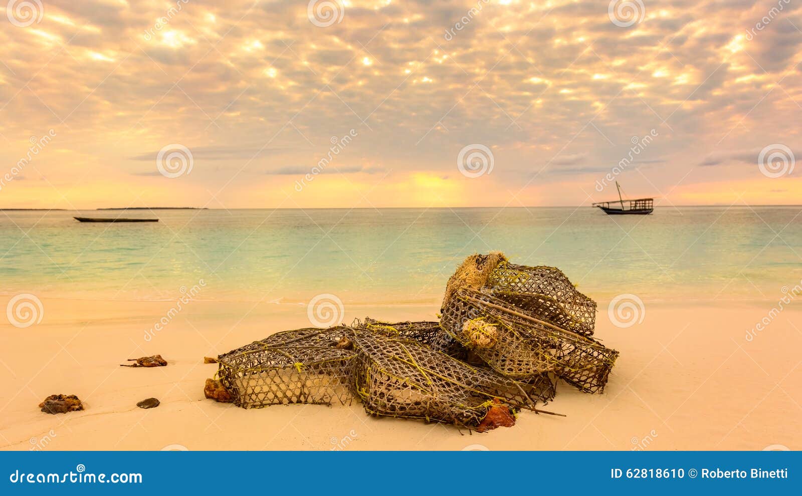 Visnet op het strand stock foto. Image of landschap, openlucht - 62818610