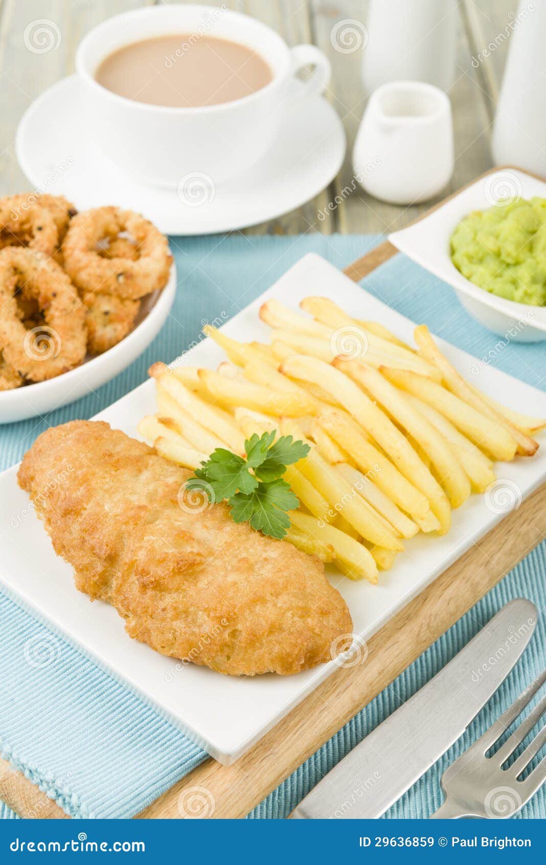 Vissen & Spaanders stock afbeelding. Image of heet, schelvissen - 29636859