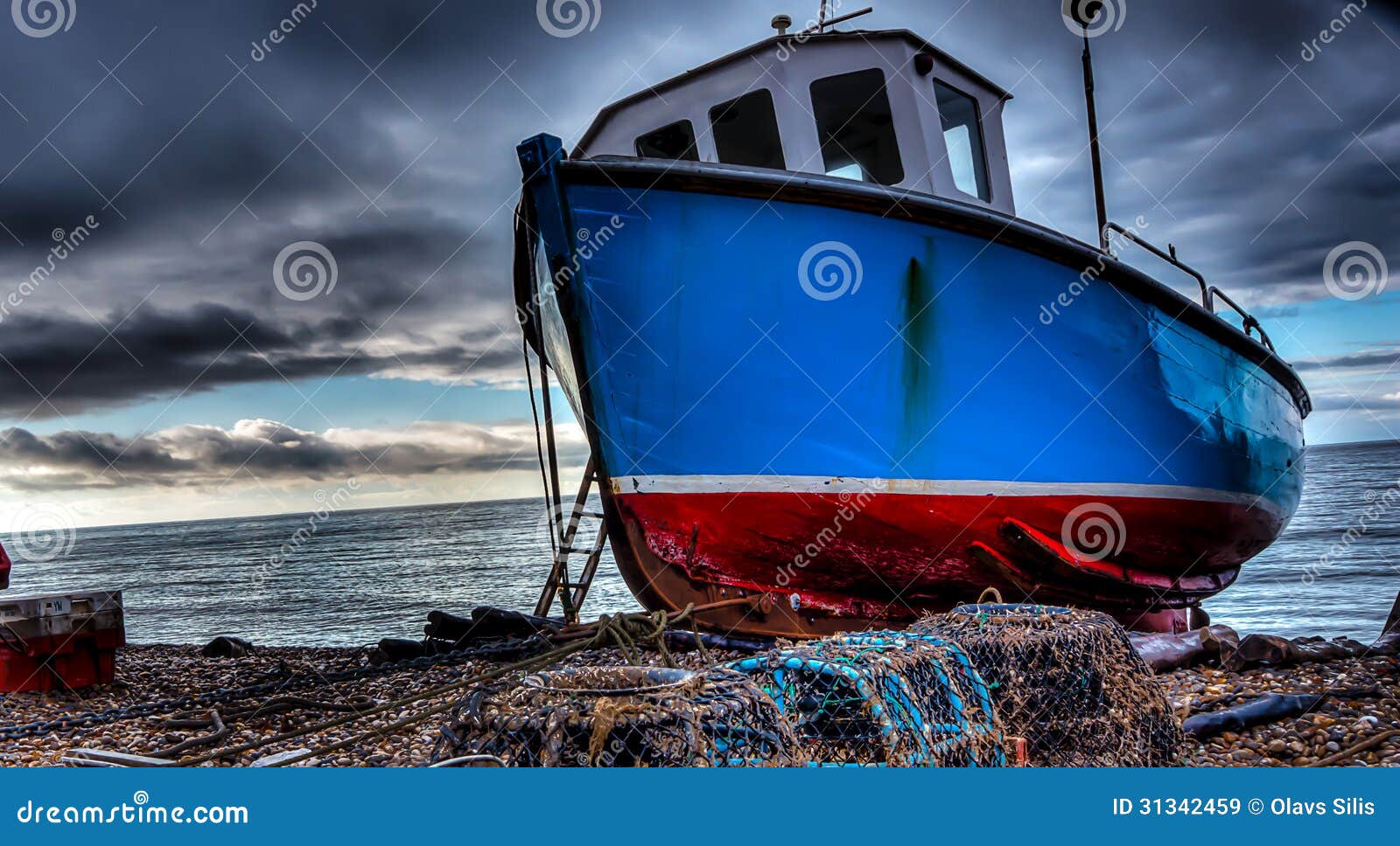 Vissersboot stock afbeelding. Image of cabine, schip - 31342459