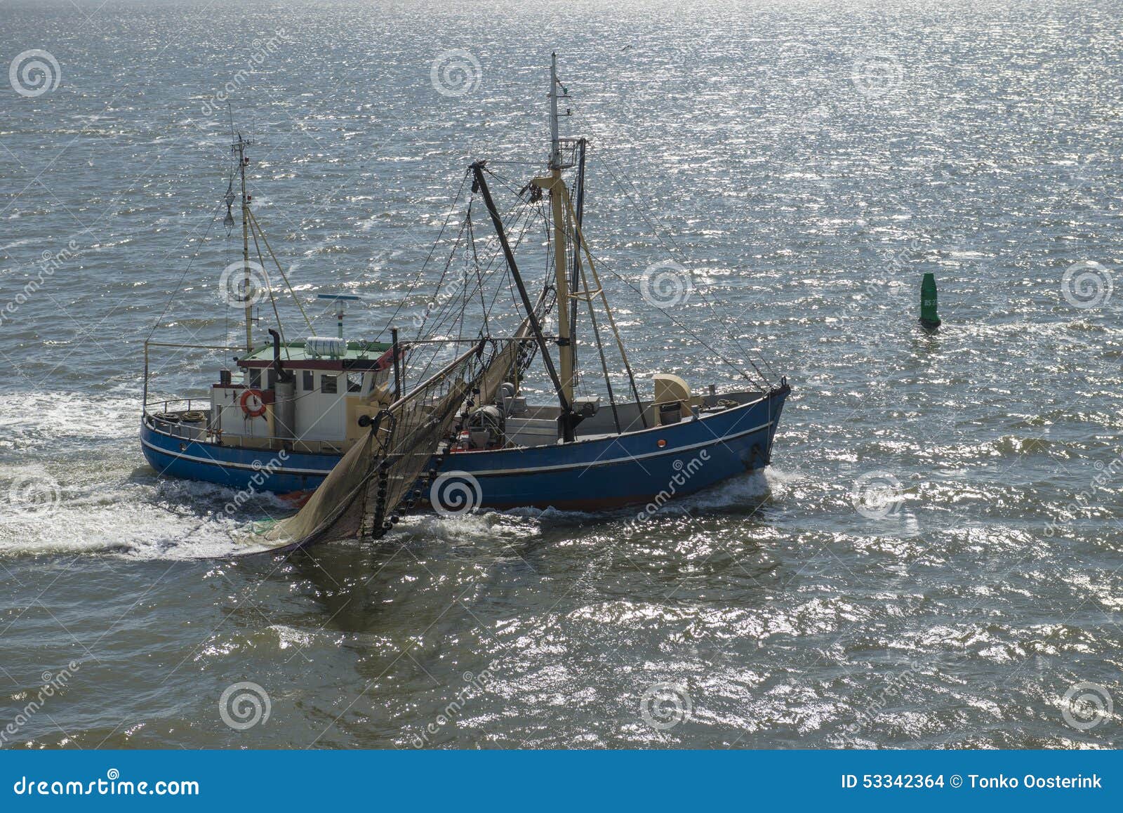 Vissersboot Op Het Nederlandse Wadden Overzees Stock Foto - Image of ...