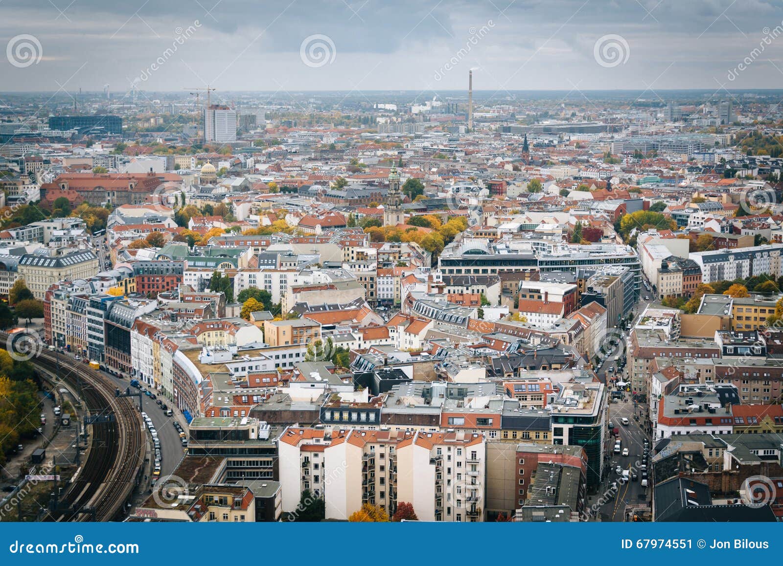 Vista Aérea De Edificios Y De Calles En Berlín, Alemania Imagen de ...