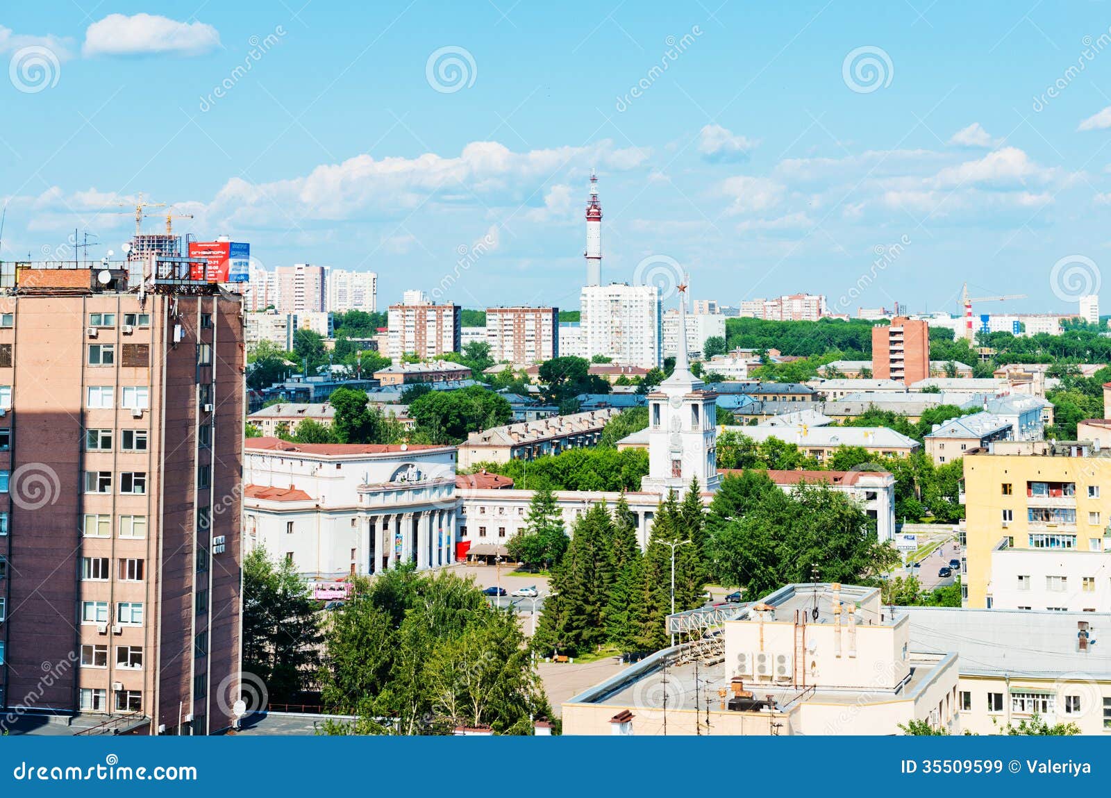 Vista Aérea De Ekaterimburgo El 26 De Junio De 2013 Imagen de archivo ...