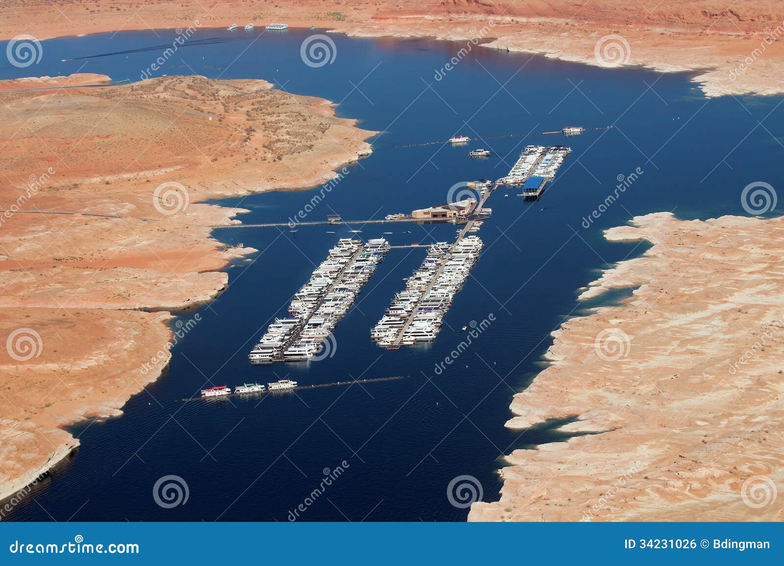 Vista Aérea Del Lago Powell Foto de archivo - Imagen de pozo ...