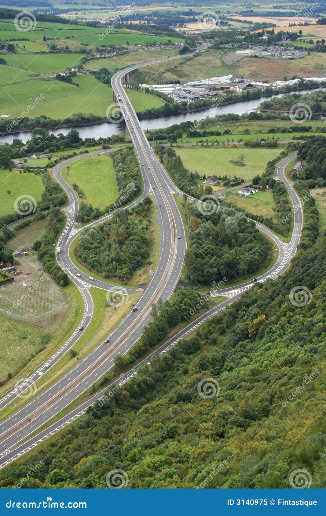 Vista aerea del bivio immagine stock. Immagine di campi - 3140975