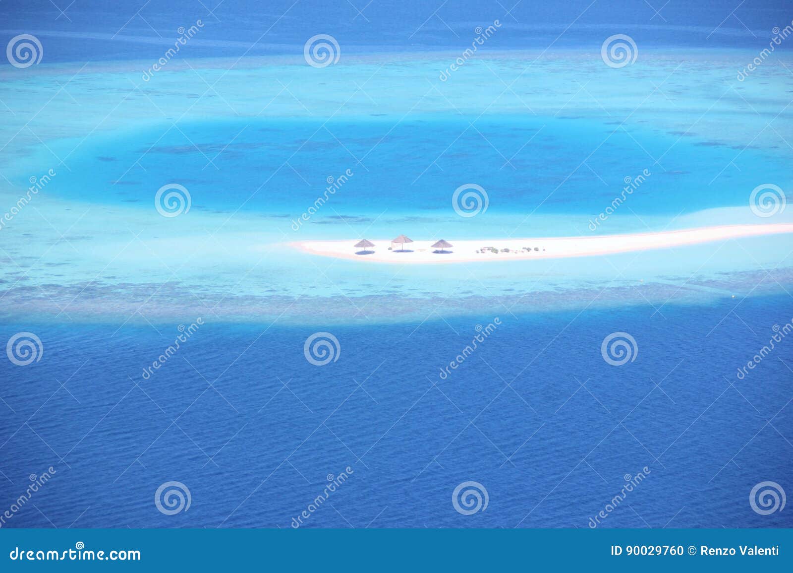 Vista Aerea Di Un Atollo in Maldive Fotografia Stock - Immagine di ...