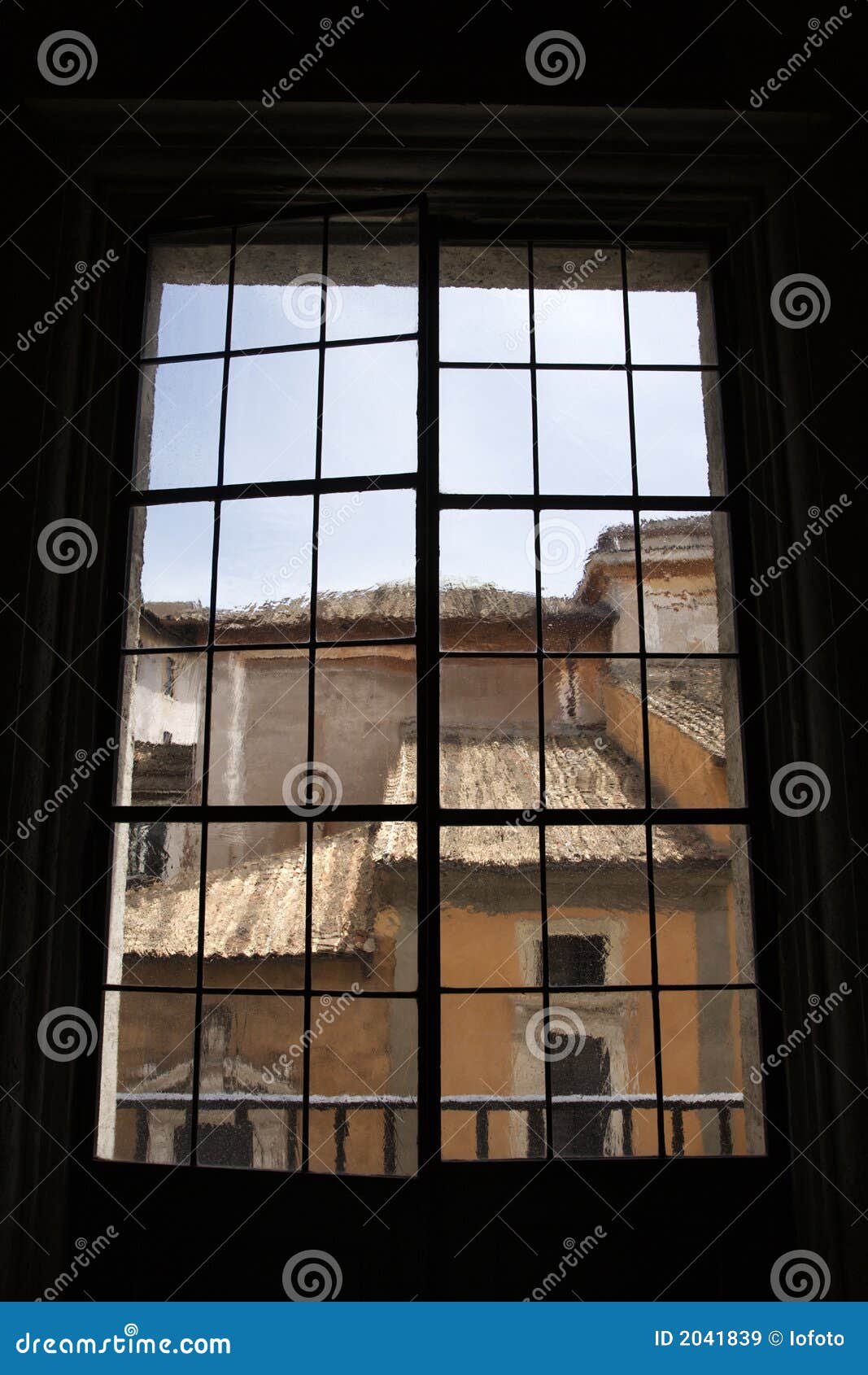 Vista Dalla Finestra a Roma, Italia. Immagine Stock - Immagine di ...