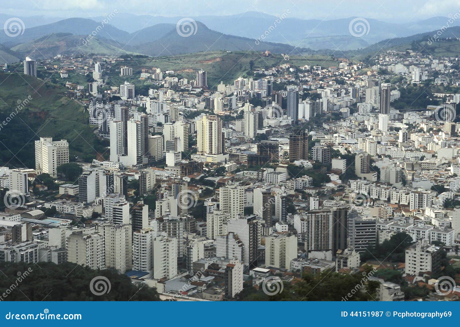 Vista De La Ciudad De Juiz De Fora, Minas Gerais, El Brasil Imagen de ... Vista De La Ciudad De Juiz De Fora, Minas Gerais, El Brasil Imagen de ...