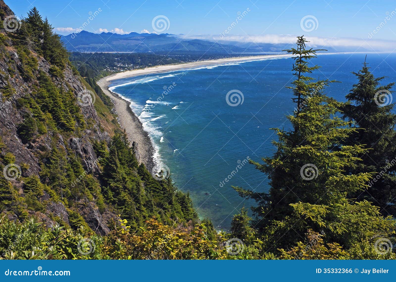 Vista De La Costa De Oregon Foto de archivo - Imagen de escénico ...