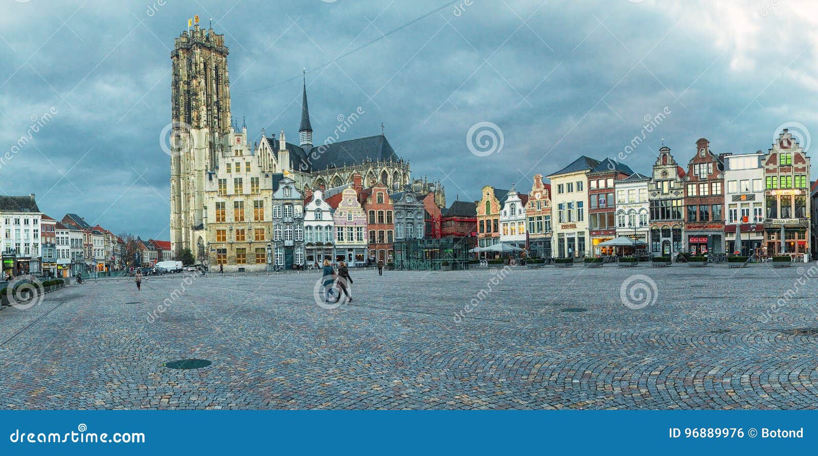 Vista Del Grote Markt, Mechelen Foto editorial - Imagen de iglesia ...