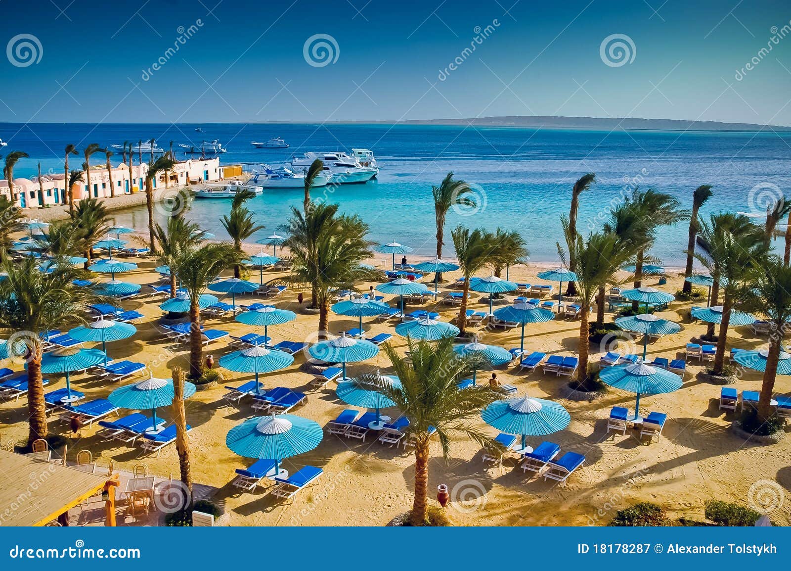 Vista del mare dell'Egitto immagine stock. Immagine di spiaggia - 18178287