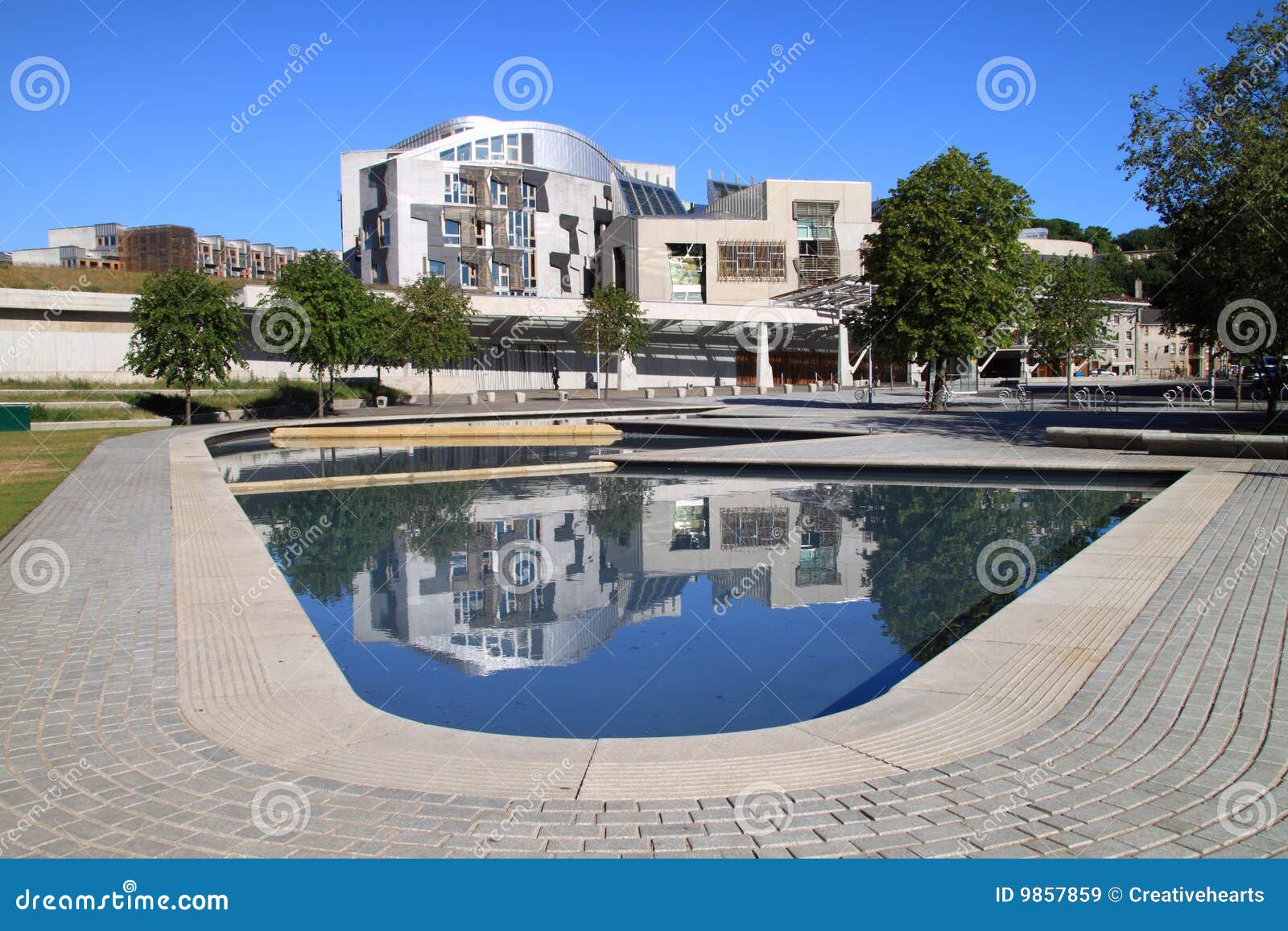 Vista Delantera Del Parlamento Escocés Imagen de archivo - Imagen de ...