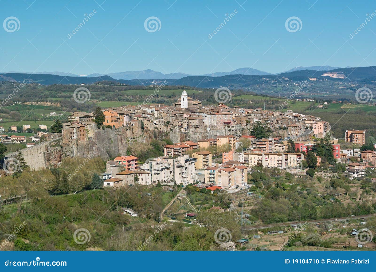 Vista della città di orte fotografia stock. Immagine di tibetano - 19104710