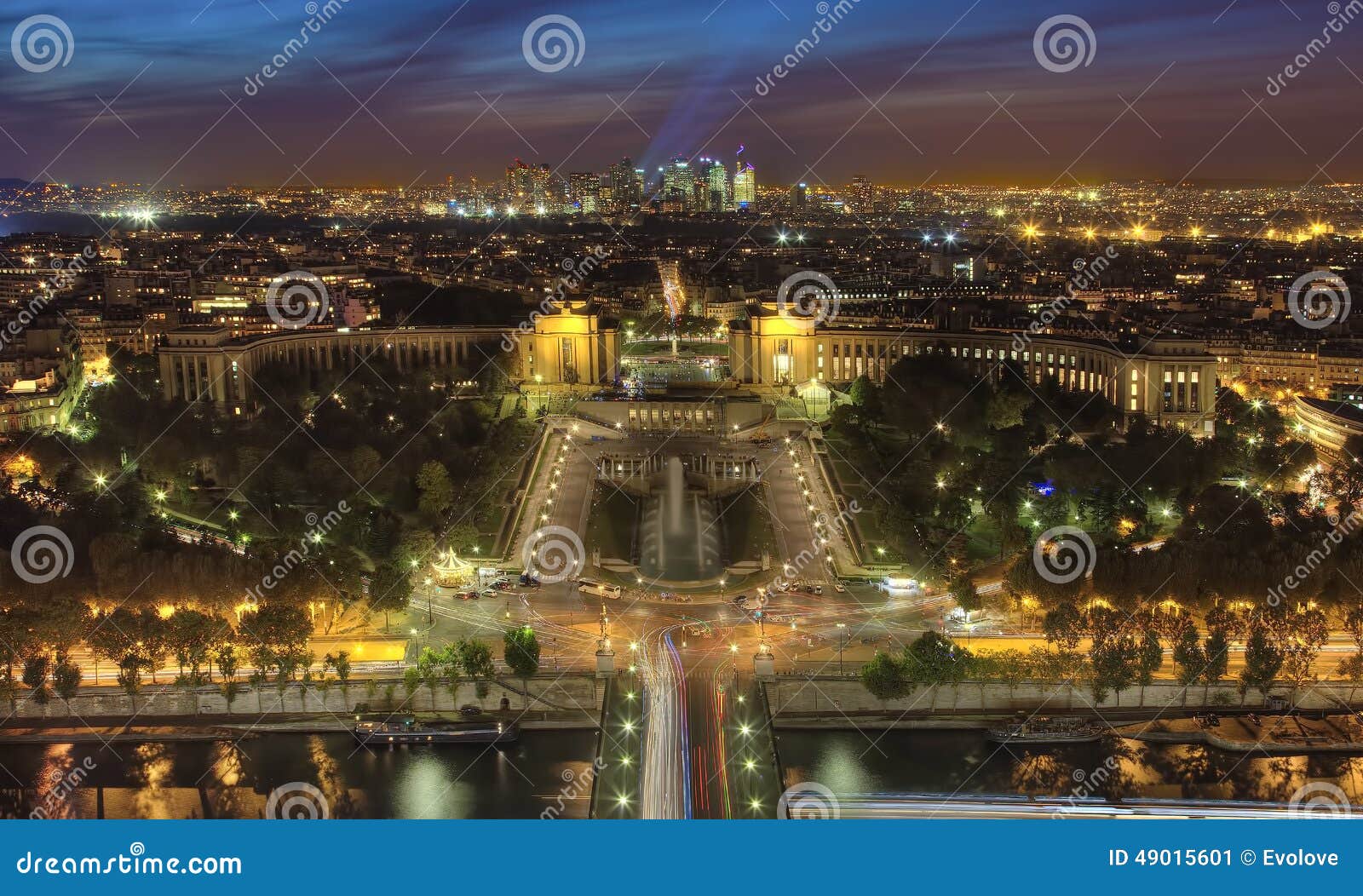 Vista Di Notte Di Parigi Dalla Torre Eiffel Immagine Stock - Immagine ...