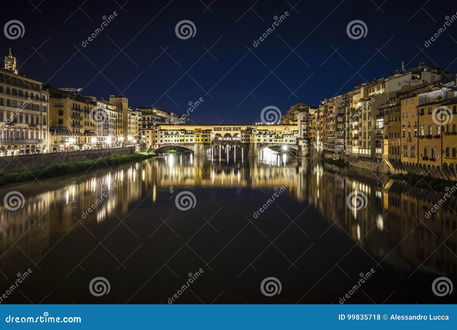 Vista Di Notte Di Ponte Vecchio, Firenze Fotografia Stock - Immagine di ...