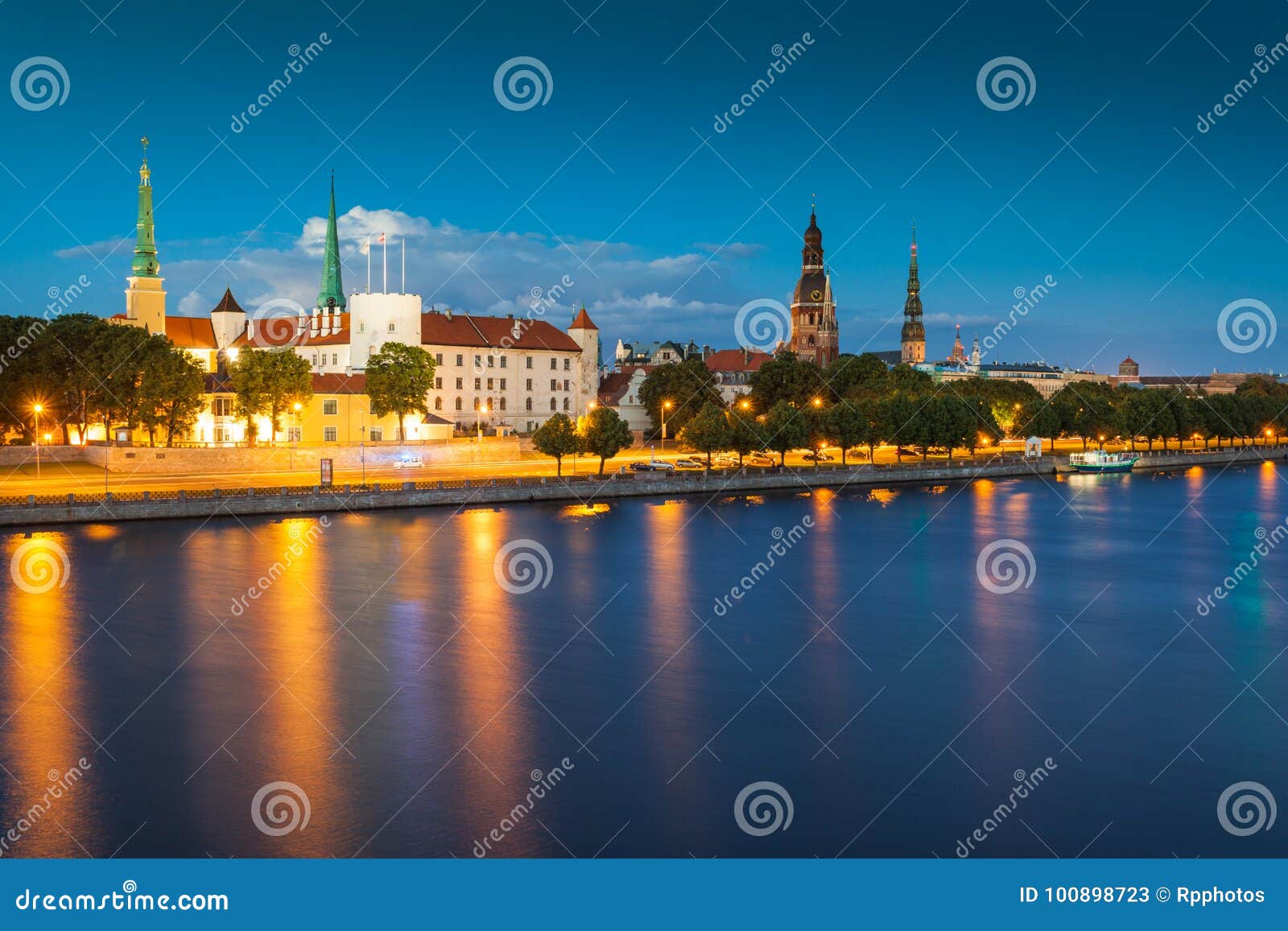 Vista di Riga, Lettonia immagine stock. Immagine di vista - 100898723