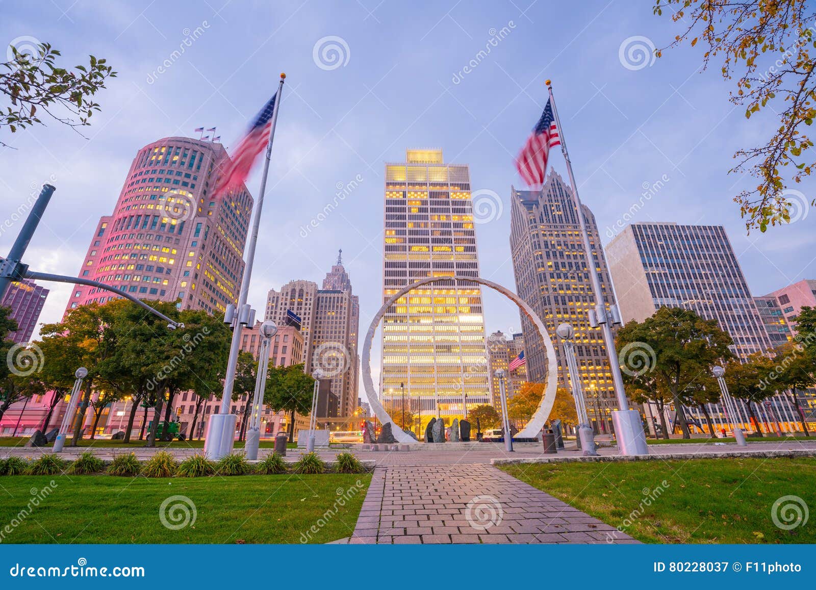 Vista Do Beira-rio Do Centro De Detroit Imagem de Stock - Imagem de ...