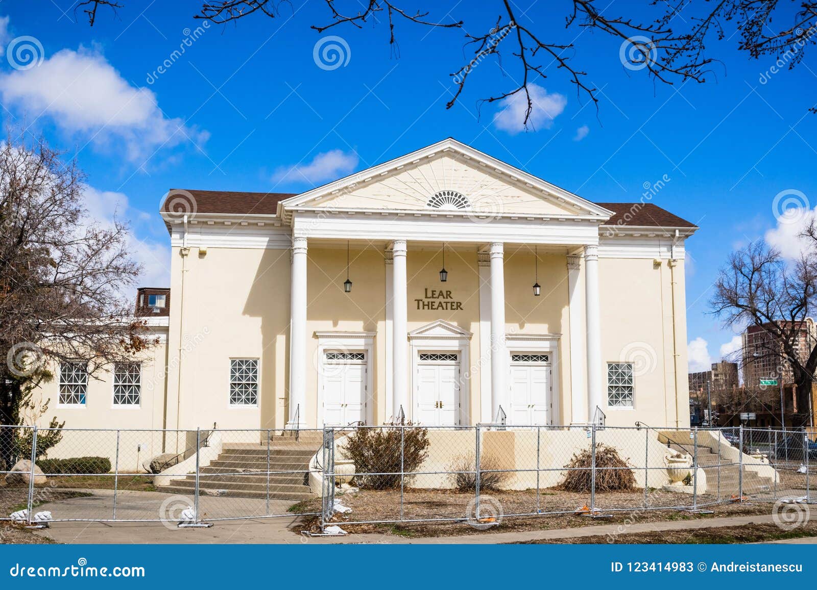 Vista Exterior Del Edificio De Lear Theater, Reno Foto de archivo ...