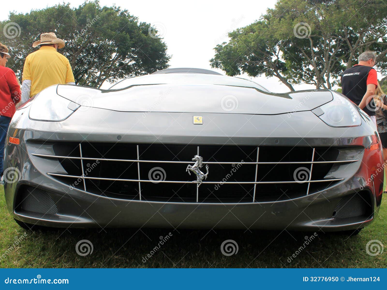 Vista Frontale Nuovo Ferrari FF Immagine Editoriale - Immagine di ...