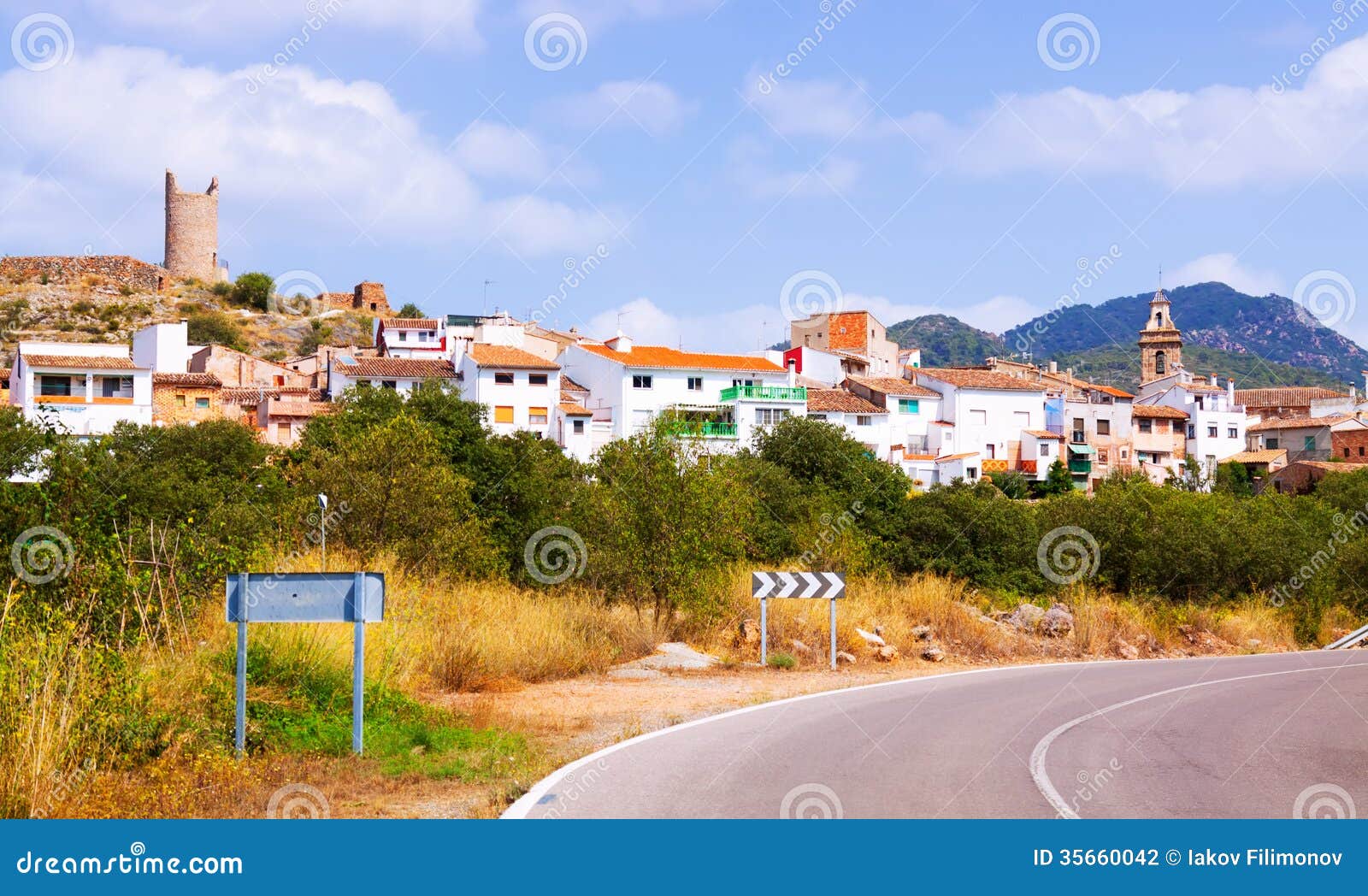 Vista general de Matet foto de archivo. Imagen de iglesia - 35660042