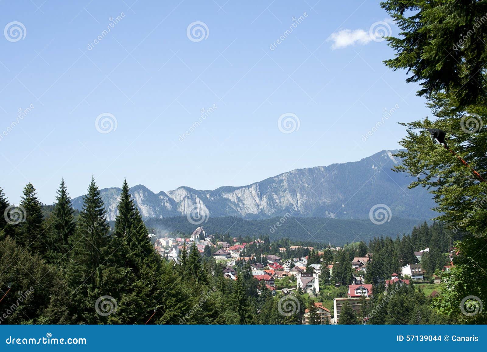 Vista generale di Predeal fotografia stock. Immagine di esterno - 57139044