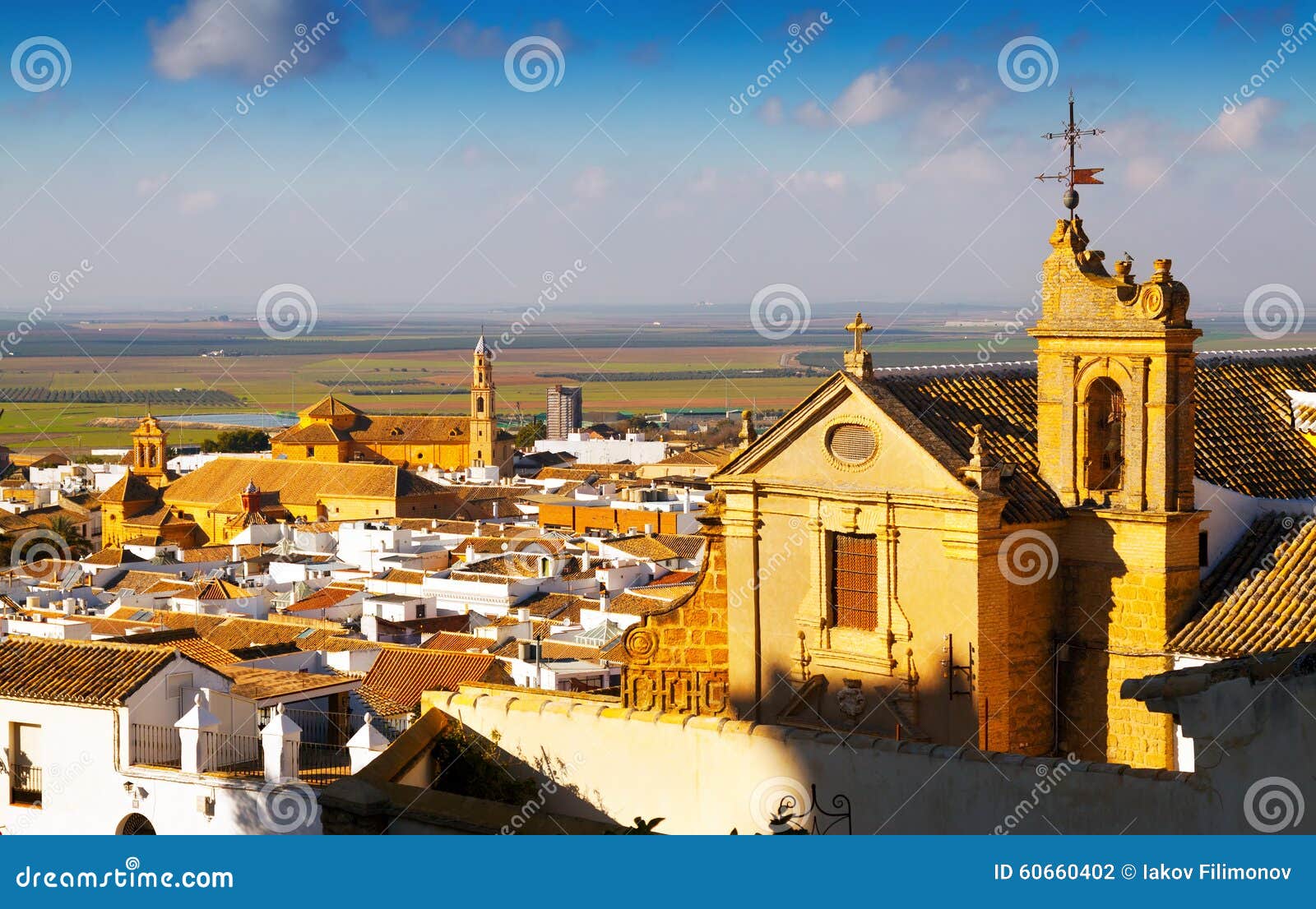 Vista Geral De Osuna Com Igreja Foto de Stock - Imagem de curso, geral ...